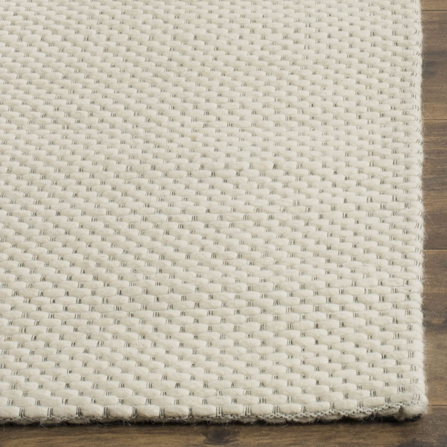 SAFAVIEH Natura Collection Area Rug - 6' x 9', Ivory, Handmade Solid Wool, Ideal for High Traffic Areas in Living Room, Bedroom (NAT801A)