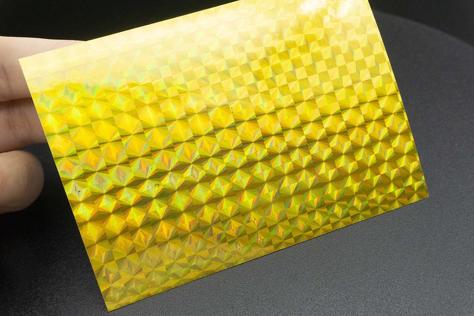 Fish Scale Sticker 20 PCS 5 Colors 7.3x10cm DIY Holographic Laser Sticker Fishing Lure Stickers Stereoscopic Adhesive Film Flash Tape Reflective Tackle