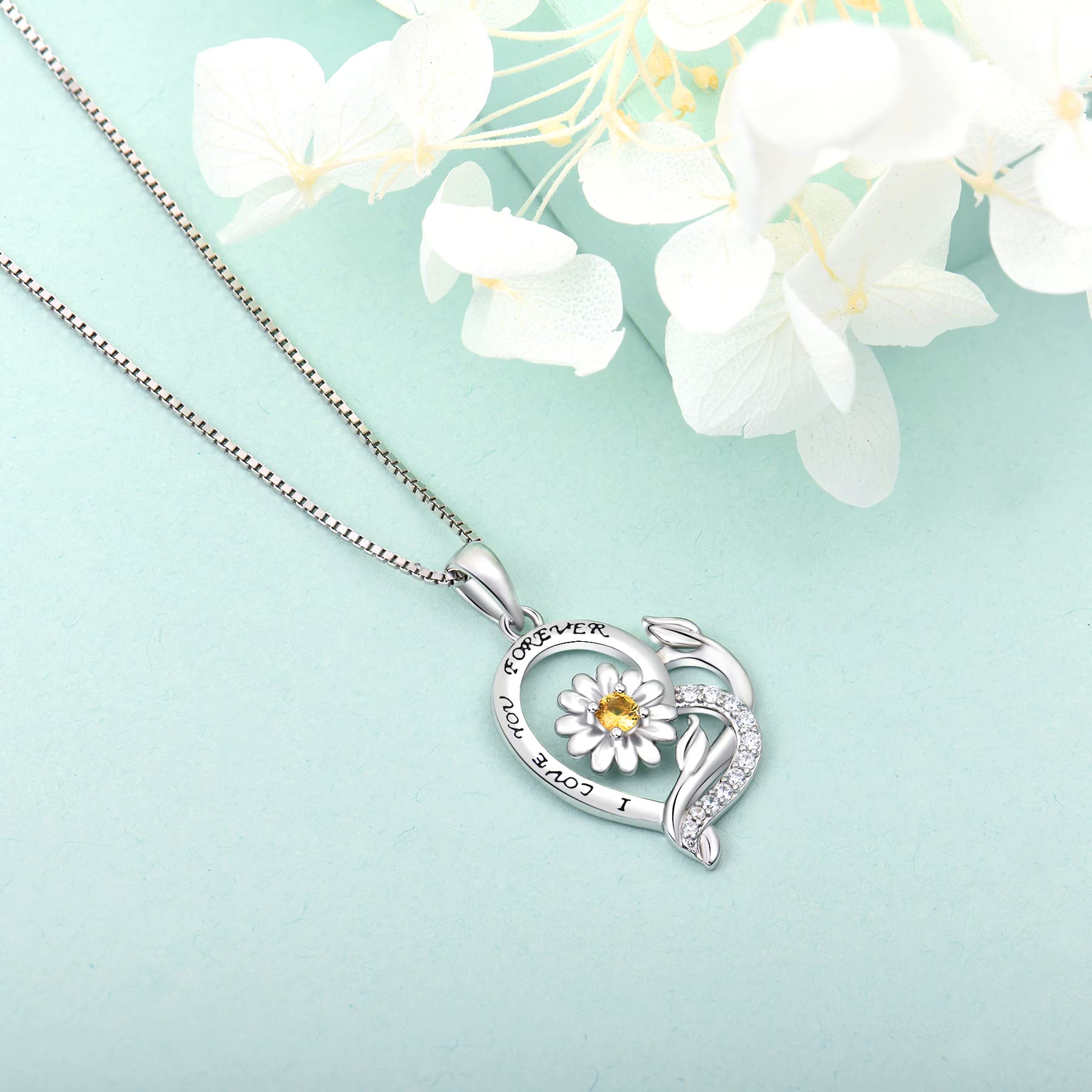 FJ Silver Heart Daisy Necklace Forever Love Heart Pendant Necklaces for Women