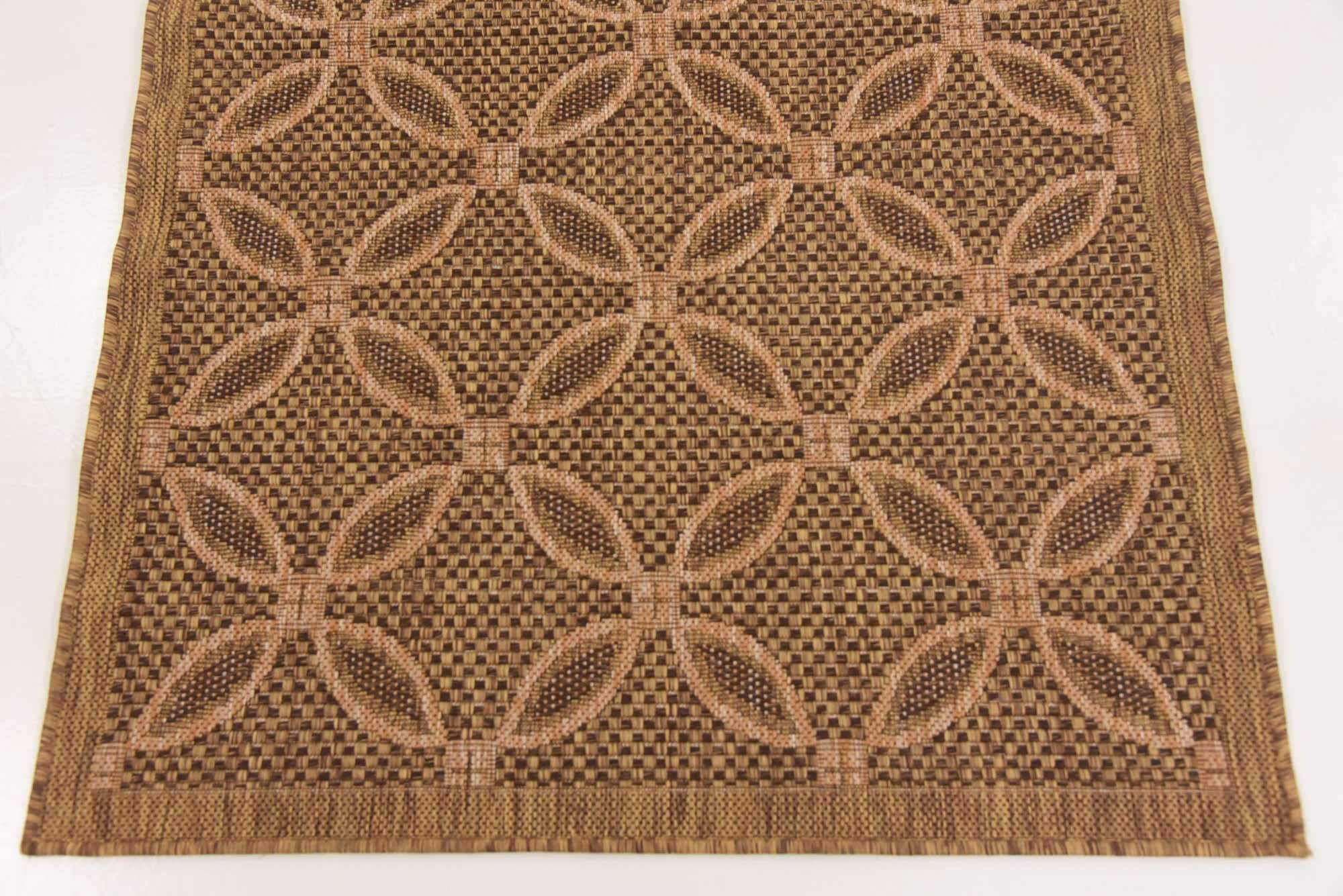 Unique Loom Outdoor Trellis Collection Area Rug - Spiral (3' 3" x 5' 1" Rectangle, Light Brown/ Brown)