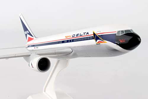 Daron Skymarks Delta Airlines Boeing 767-200 SKR910 1:200 Scale Spirit of Delta Colors