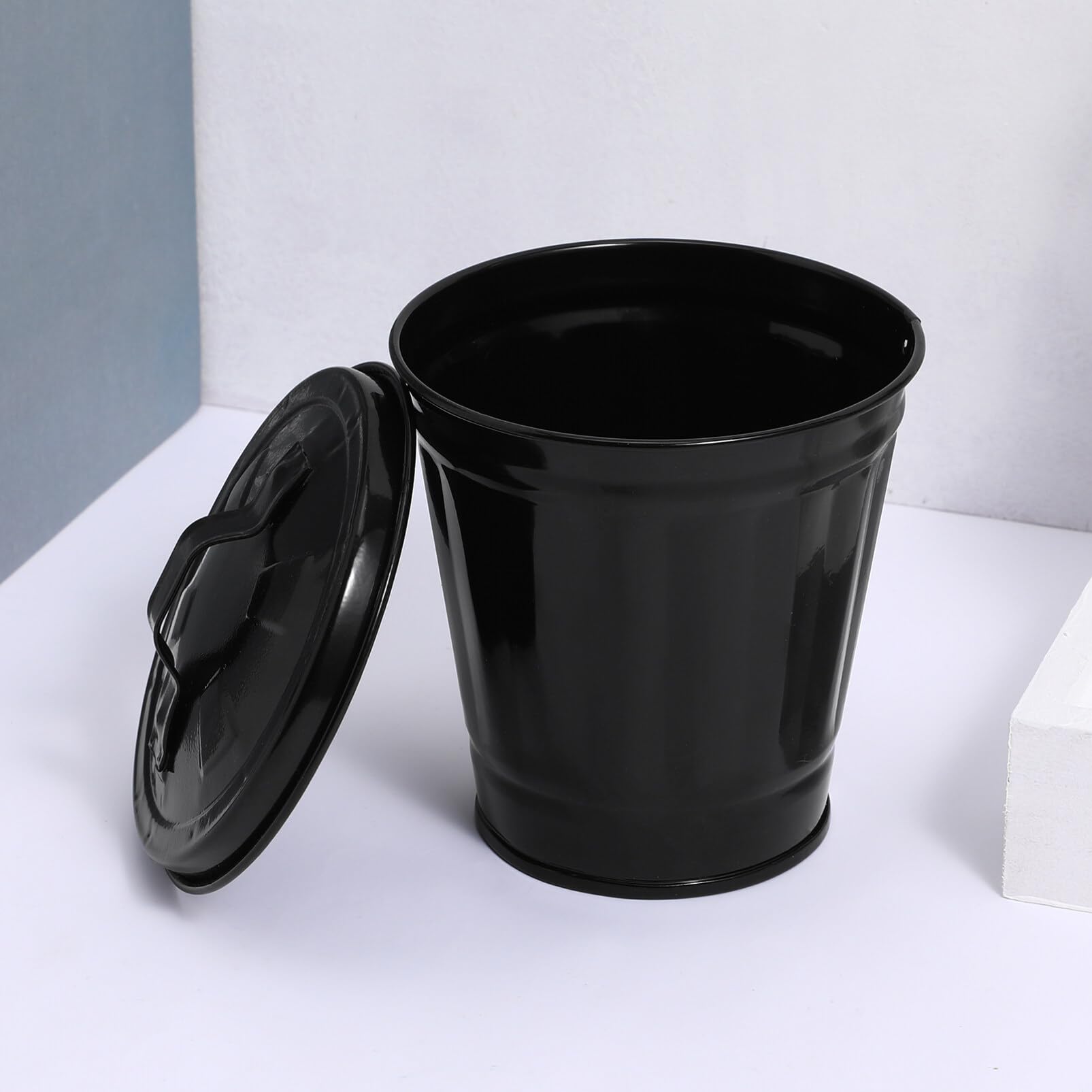 MAGICLULU Mini Galvanized Trash Can Metal Bucket with Lid Tabletop Small Wastebasket Tiny Rubbish Bin Flower Pot Cute Pen Cup Holder for Makeup Brush Coin Black