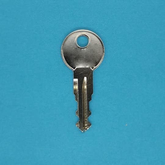 Replacement key for Thule carrier systems and roof boxes. Key number Thule - N034