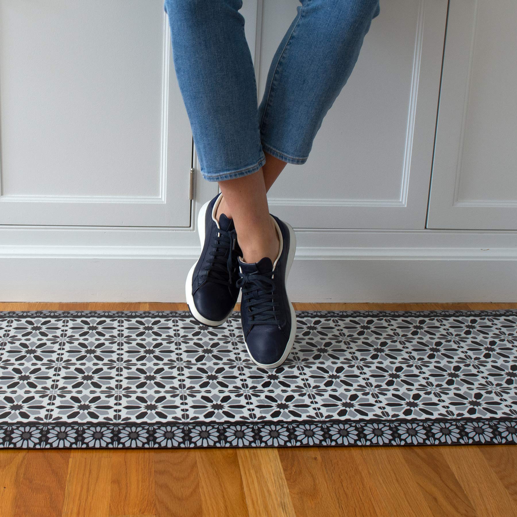 FloorPops FPA3731 Lannister Anti-Fatigue Comfort Long Mat, Black