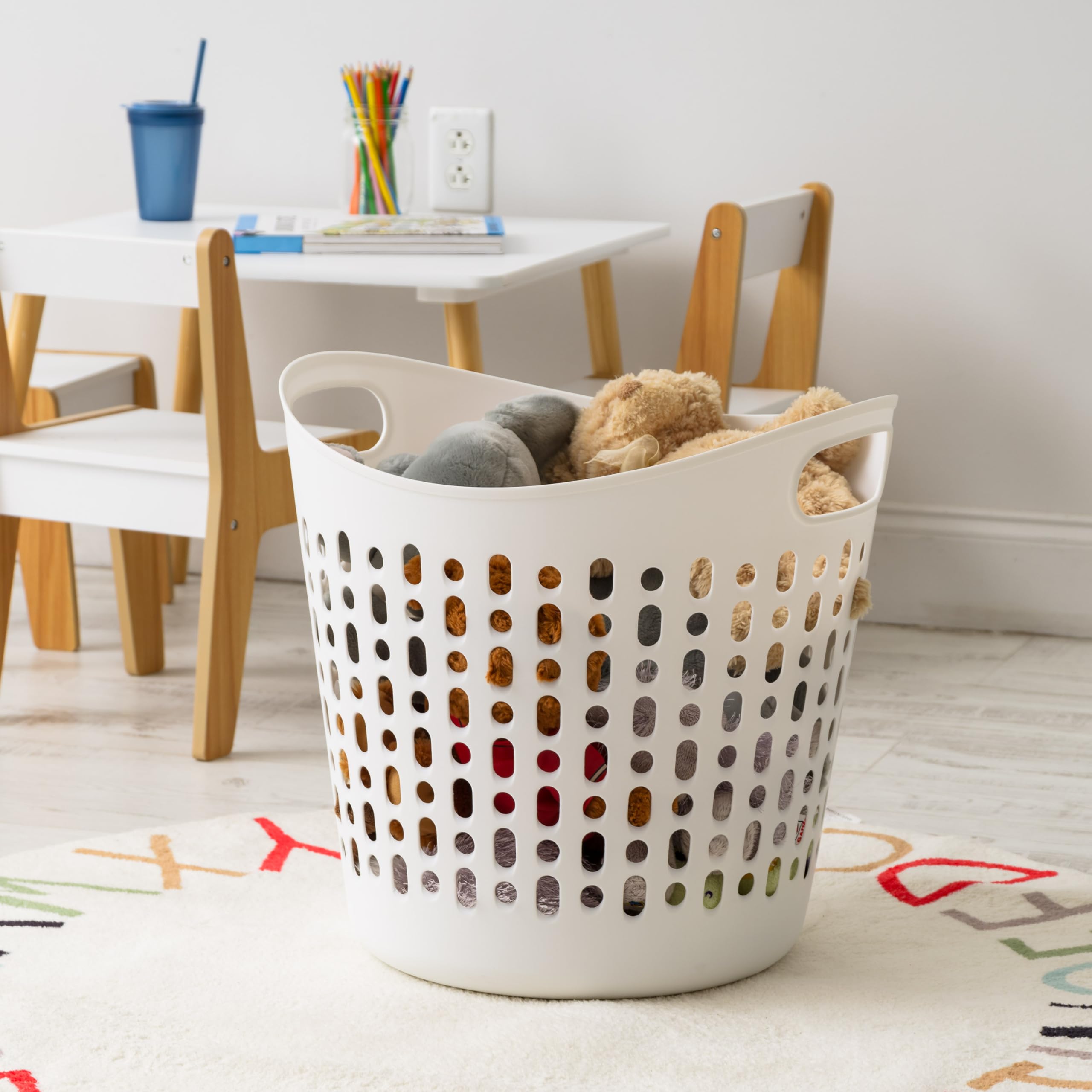 IRIS USA Laundry Basket 40L Durable and Flexible, Portable Round Bin, 1.15 Bushel Hamper for Storage with Ventilation Holes for Closet Dorm Laundry Room Bedroom, White