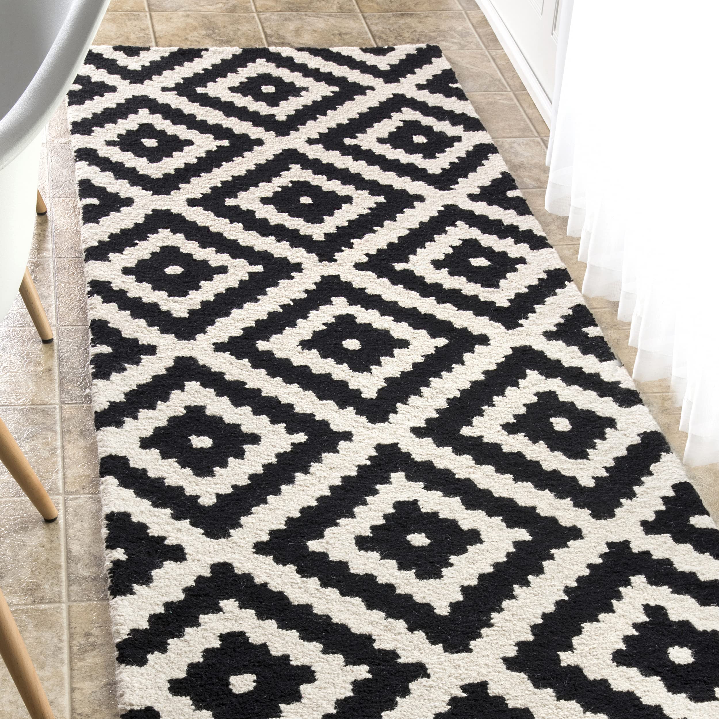 nuLOOM Kellee Hand Tufted Geometric Wool Runner Rug, 2' 6" x 14', Black