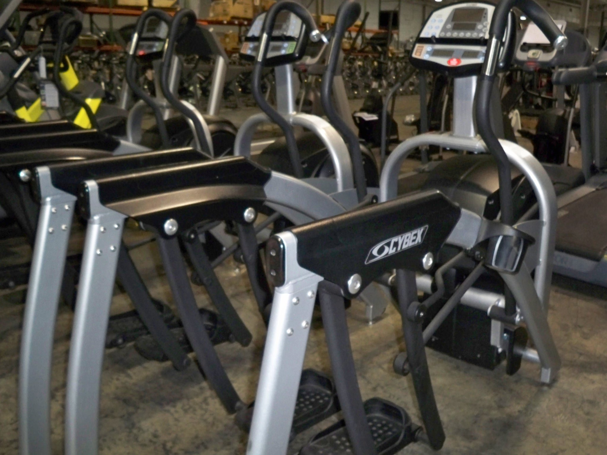 Cybex Arc Trainer 610A (Certified Refurbished)