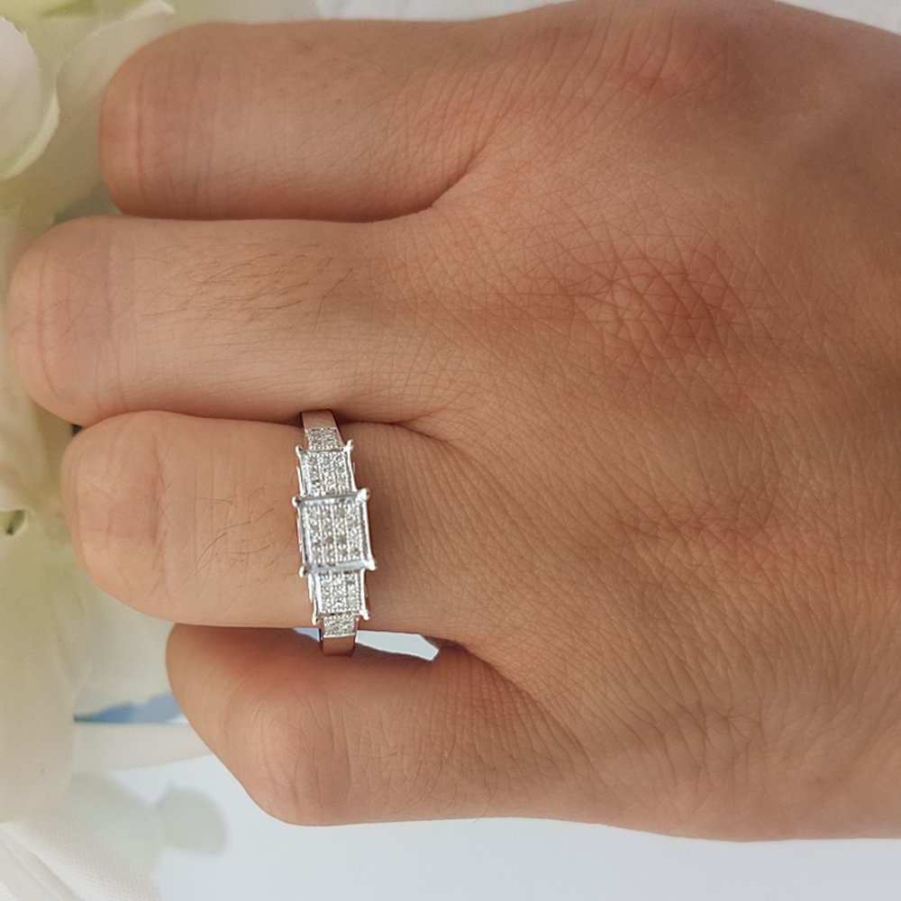 Dazzlingrock Collection 0.13 Carat (ctw) Sterling Silver Round White Diamond Ladies Micro Pave Engagement Ring, Size 7