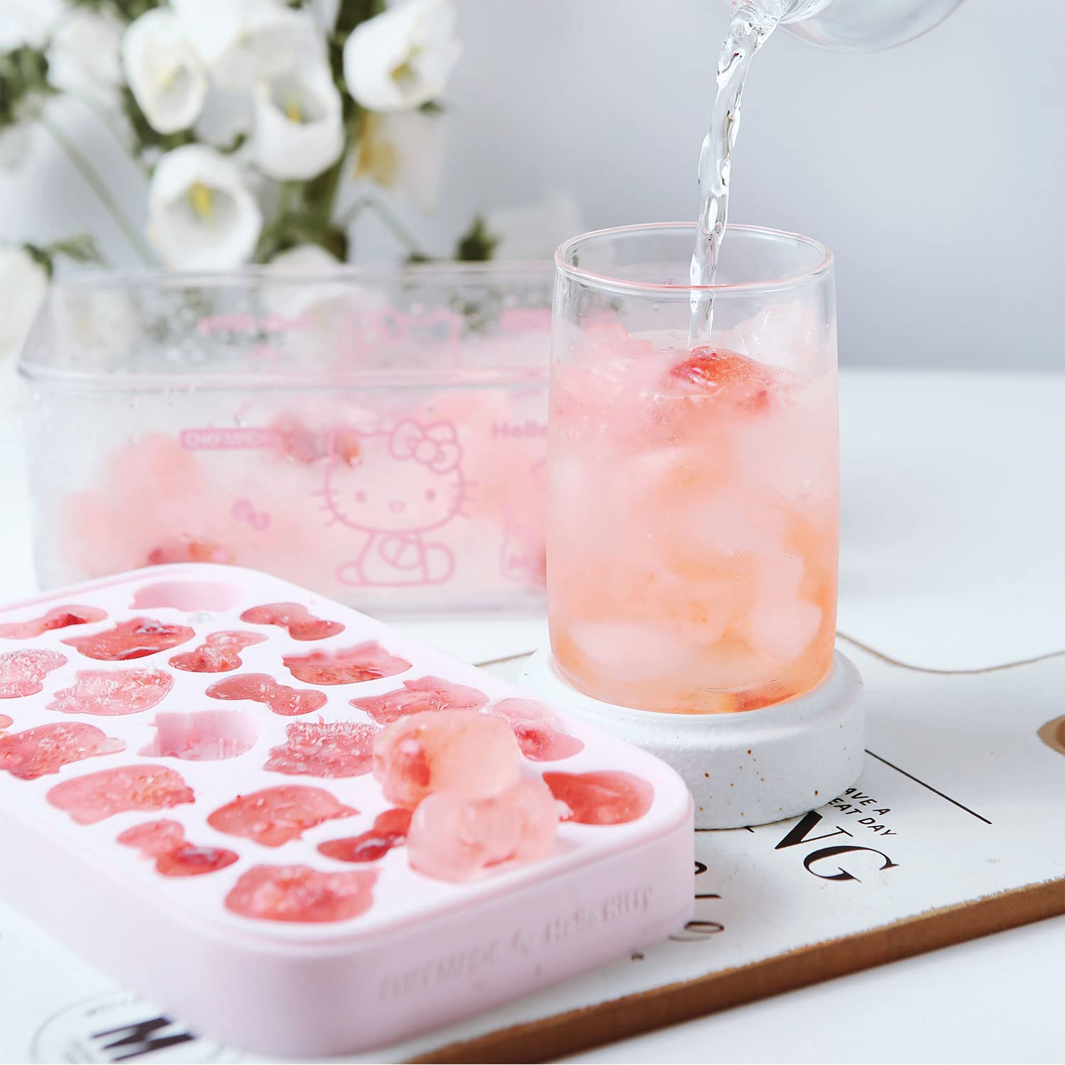 CHEFMADE Hello Kitty Ice Cube Tray with Lid container & scoop, Easy-Release Silicone & Flexible 24pcs cute kitty Ice Cubes for Chingling Cocktail and Milk Tea (Pink)