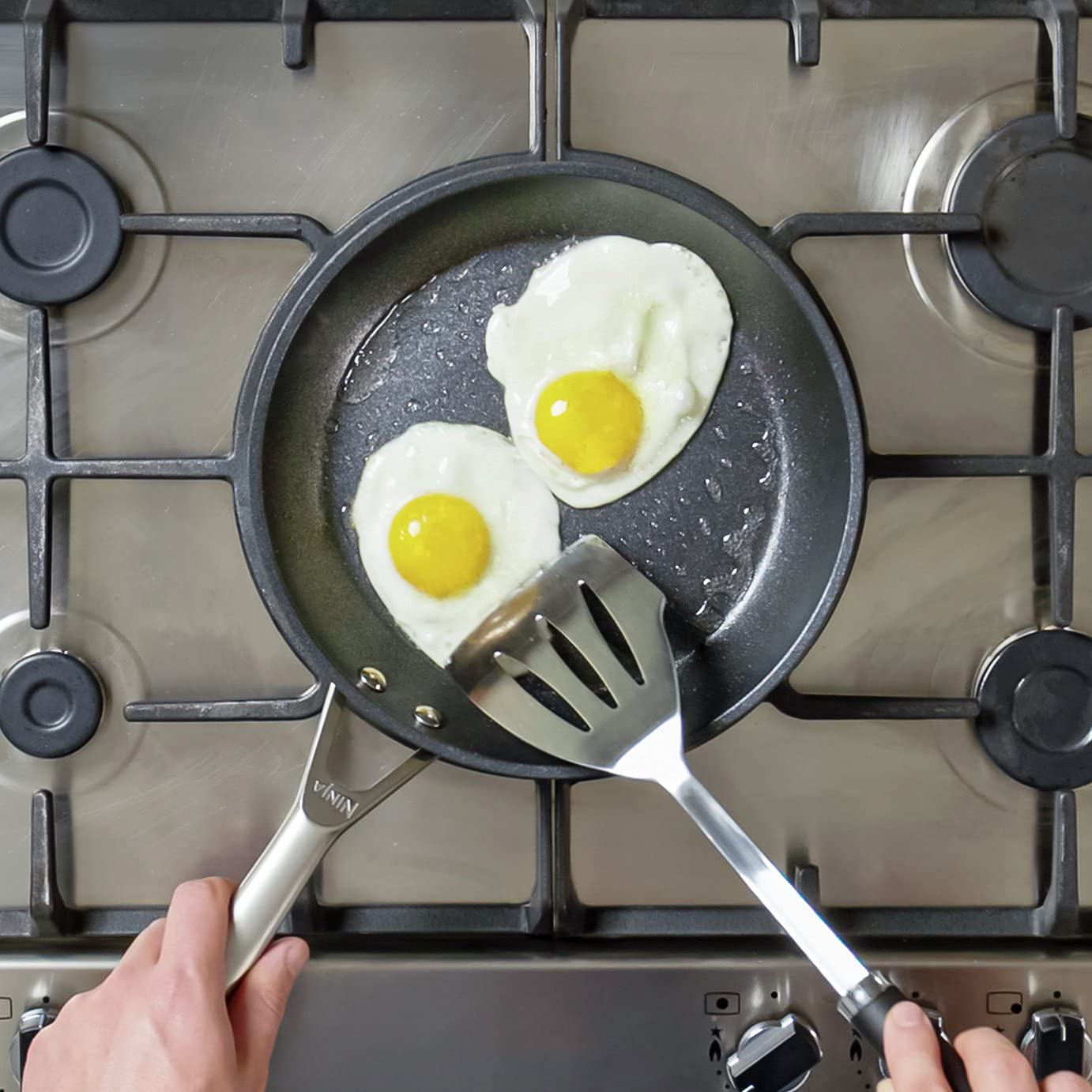 Ninja ZEROSTICK Premium Cookware 28cm Frying Pan, Long Lasting, Non-Stick Hard Anodised Aluminium, Induction Compatible, Oven Safe to 260°C, Grey C30028UK