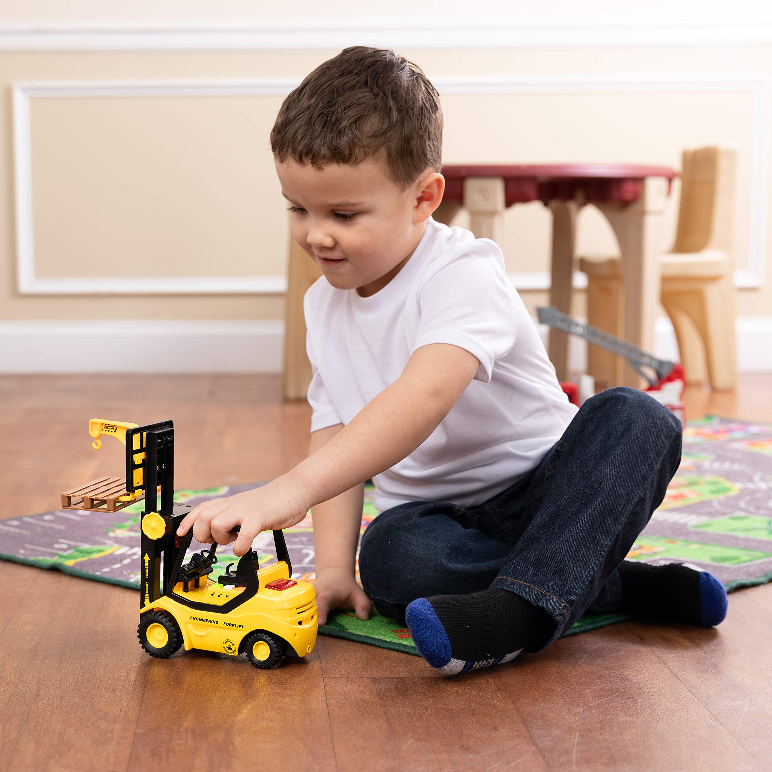Toy To Enjoy Forklift Truck with Pallet & Cargo – Friction Powered Wheels & Manual Lifting Control - Heavy Duty Plastic Lifting Vehicle Toy for Kids & Children