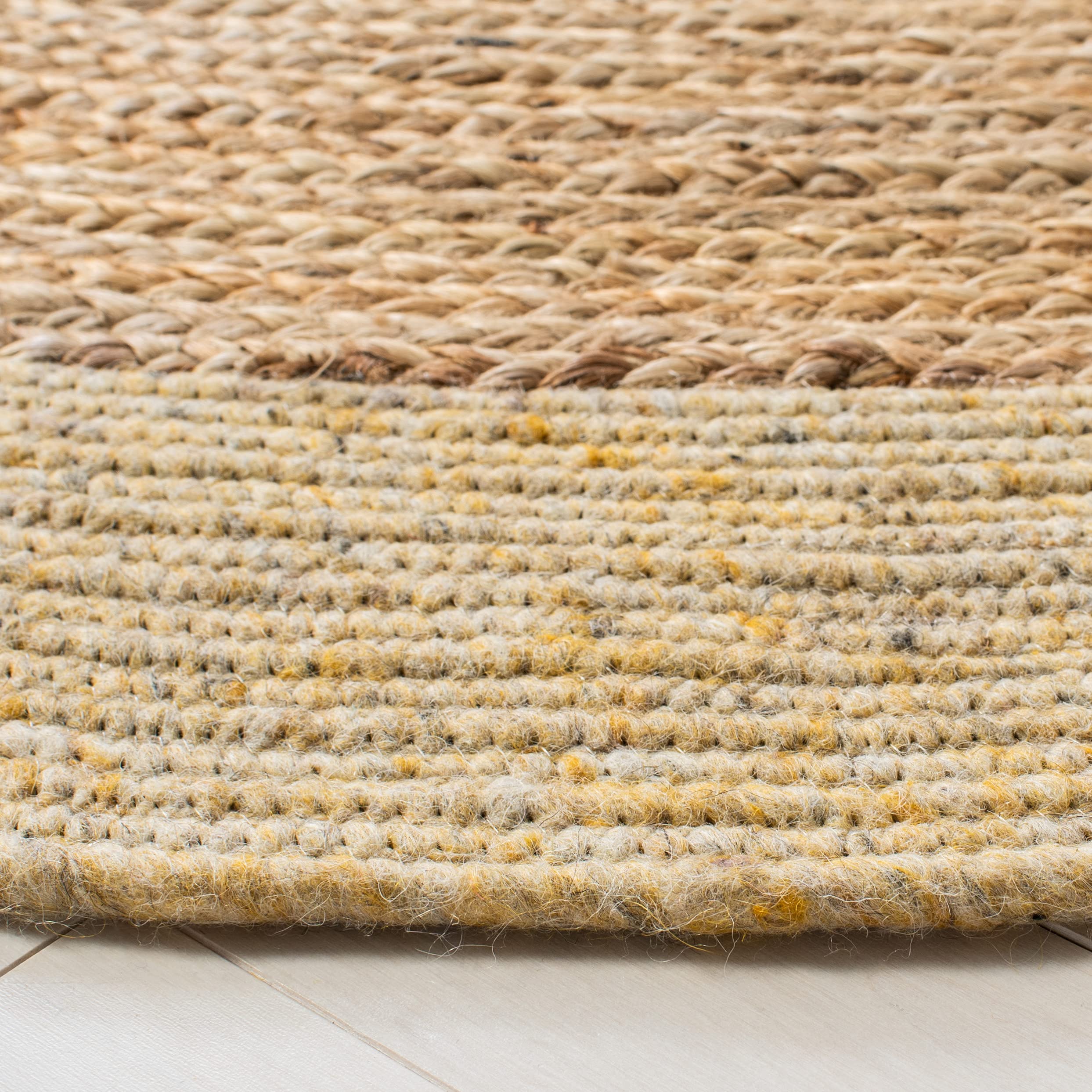 SAFAVIEH Braided Collection 3' Round Gold / Natural BRD910W Handmade Country Cottage Reversible Jute Area Rug