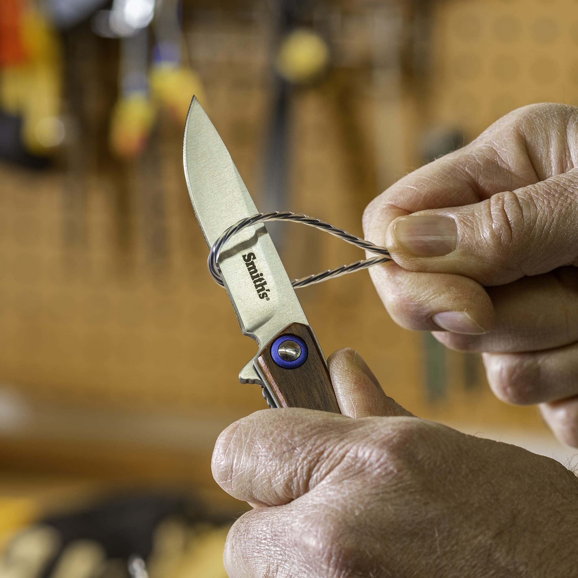 Smith's 51304 Ecesis Pocketknife – 3.00" Stainless Steel Blade – Natural Wood Handle – Slim Design – Flip Open – Pocket Clip – Everyday Carry – Gift for Men – Frame Lock Straight Edge Blade