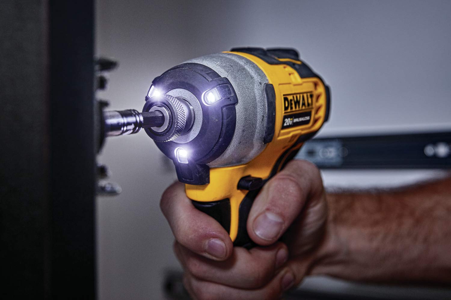 DEWALT ATOMIC 20V MAX* Impact Driver Kit (DCF809C1)