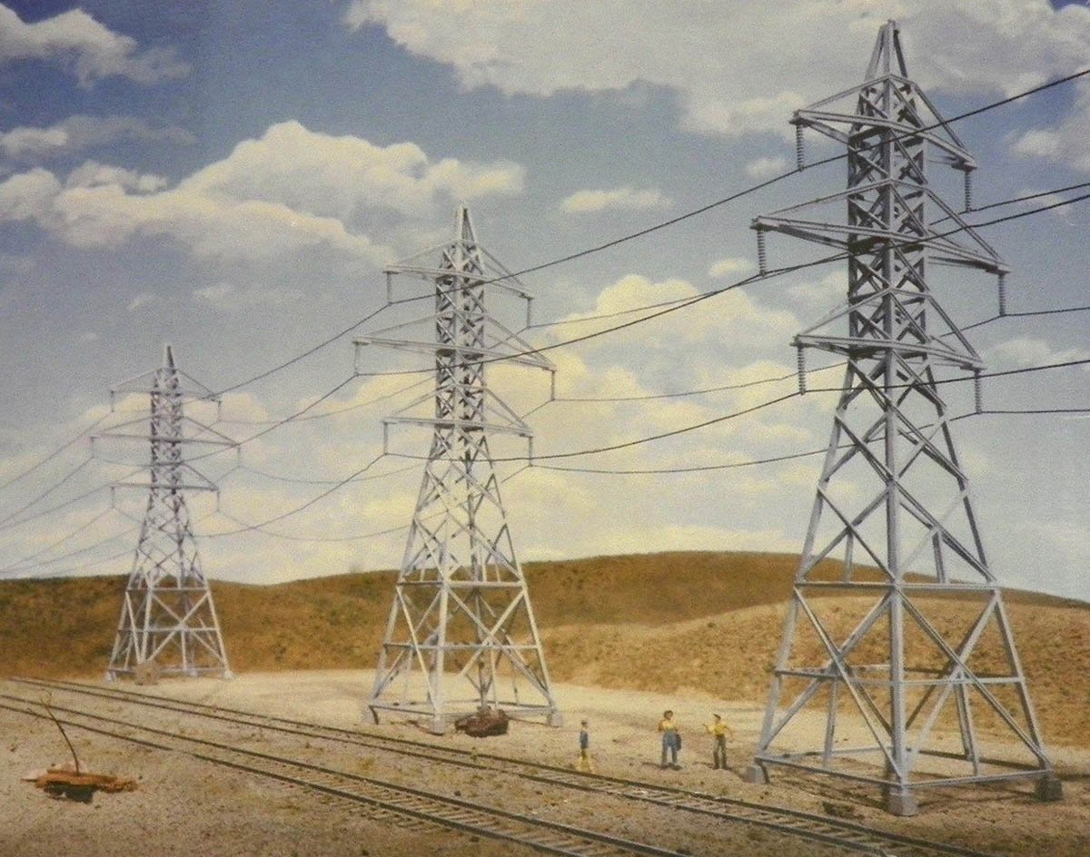 Walthers Cornerstone HO Scale Model Transmission Towers Structure Kit (Set of 4)