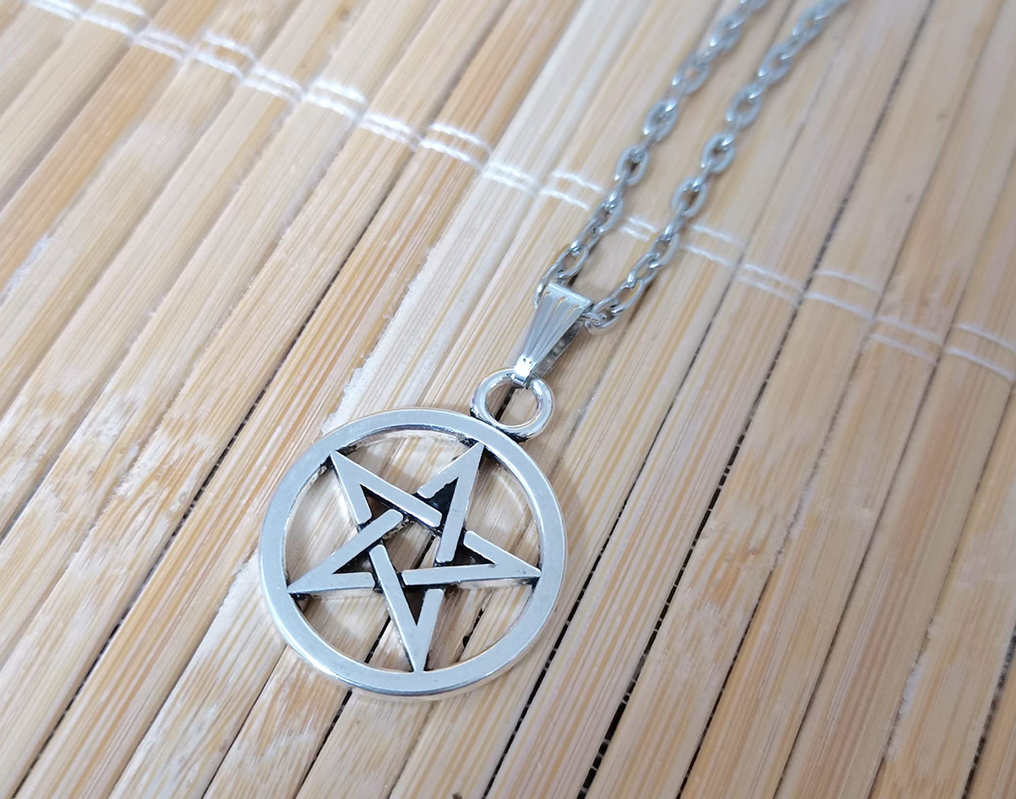 DALUNDREAMLI Gothic Pentacle Necklace - Handmade Charm Pendant for Women - Unique Pagan Jewelry with Stainless Steel Chain - Perfect Wiccan Gift