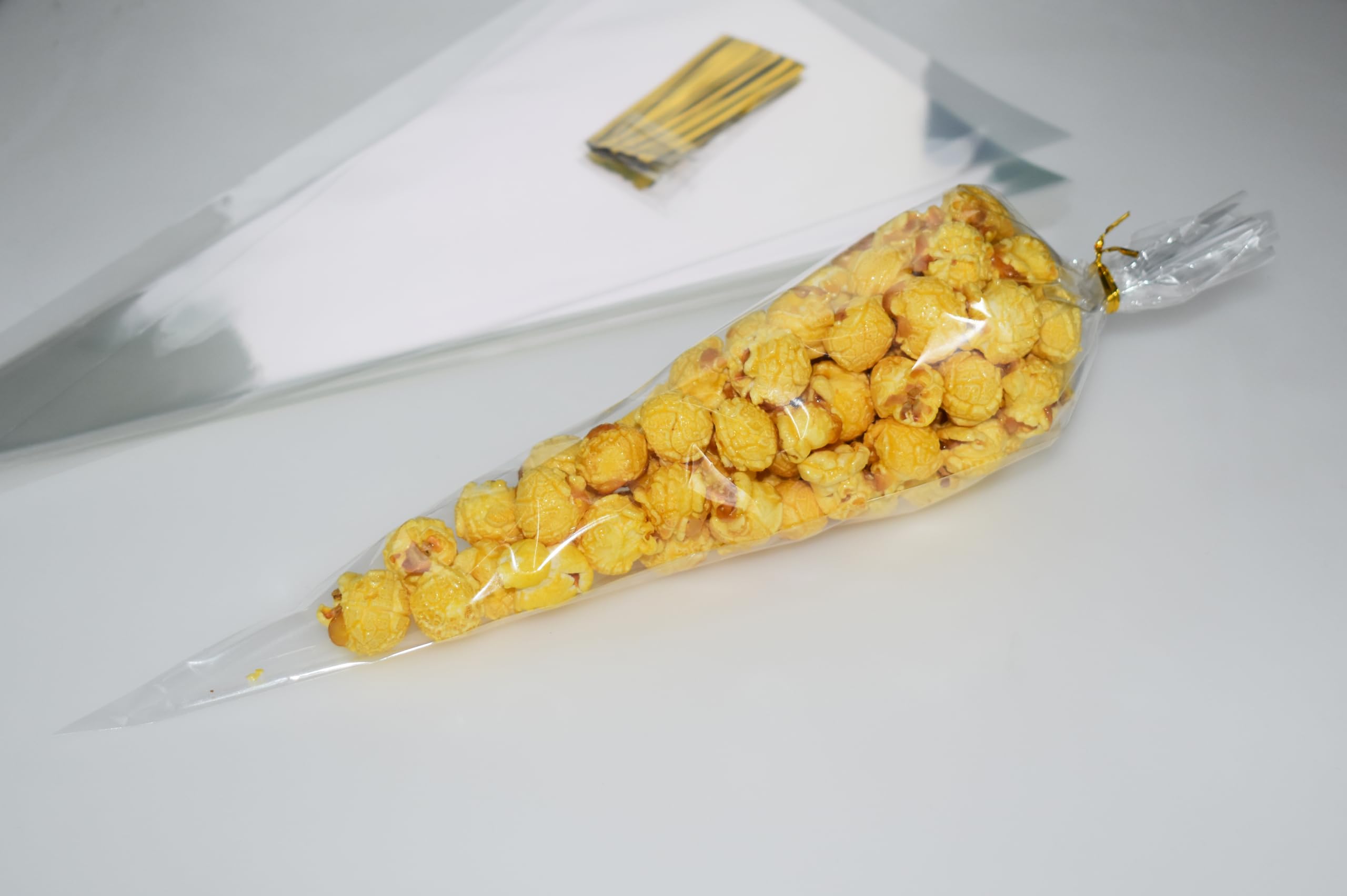 Hustar Cone Treat Bags, 7"x15" 100pcs Large Clear Cellophane Bags for Popcorn with 100pcs ties