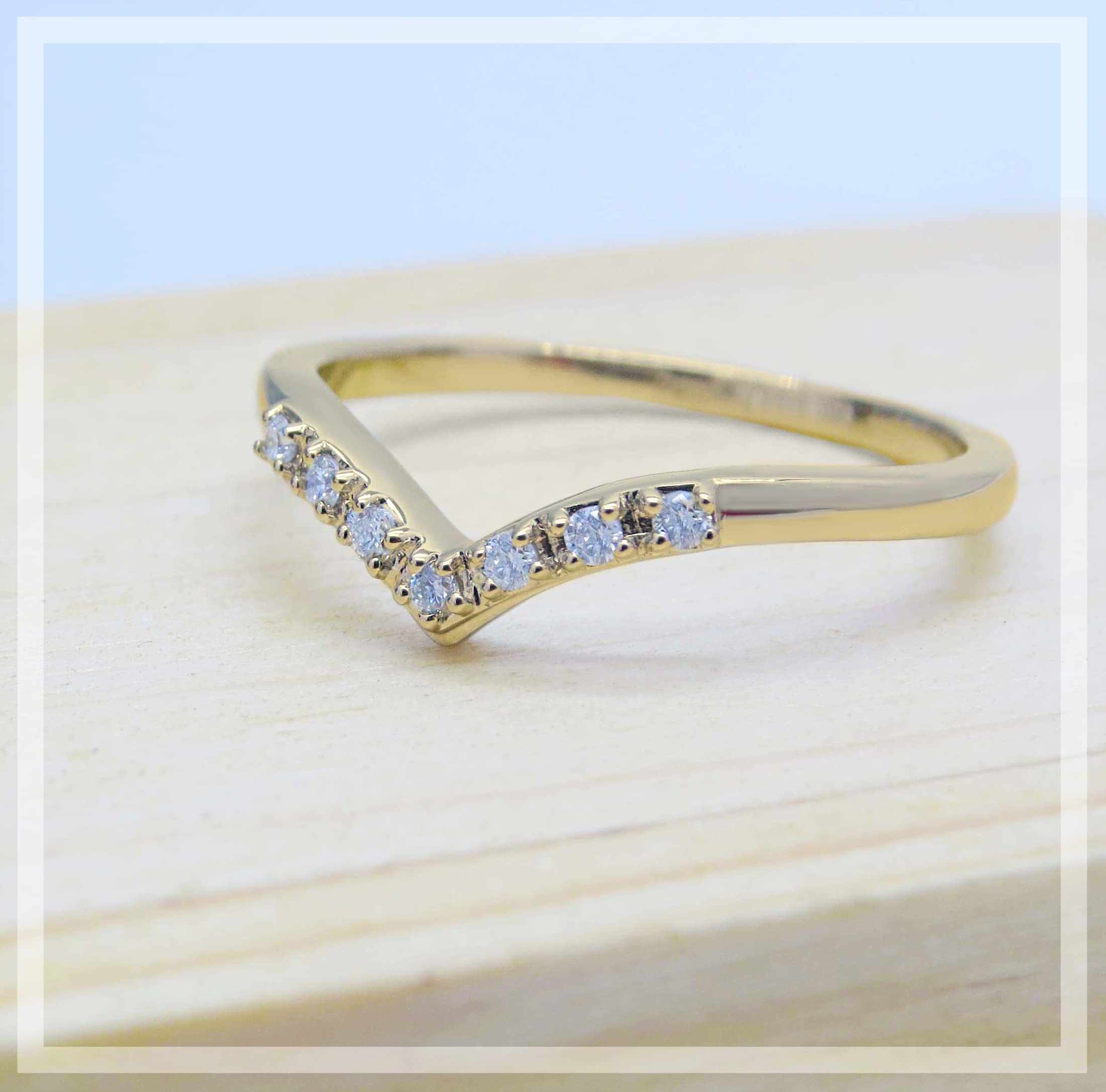 Dazzlingrock Collection 0.10 Carat (ctw) Round White Diamond 7 Stone Chevron Wedding Ring for Her in 18K Yellow Gold Size 6