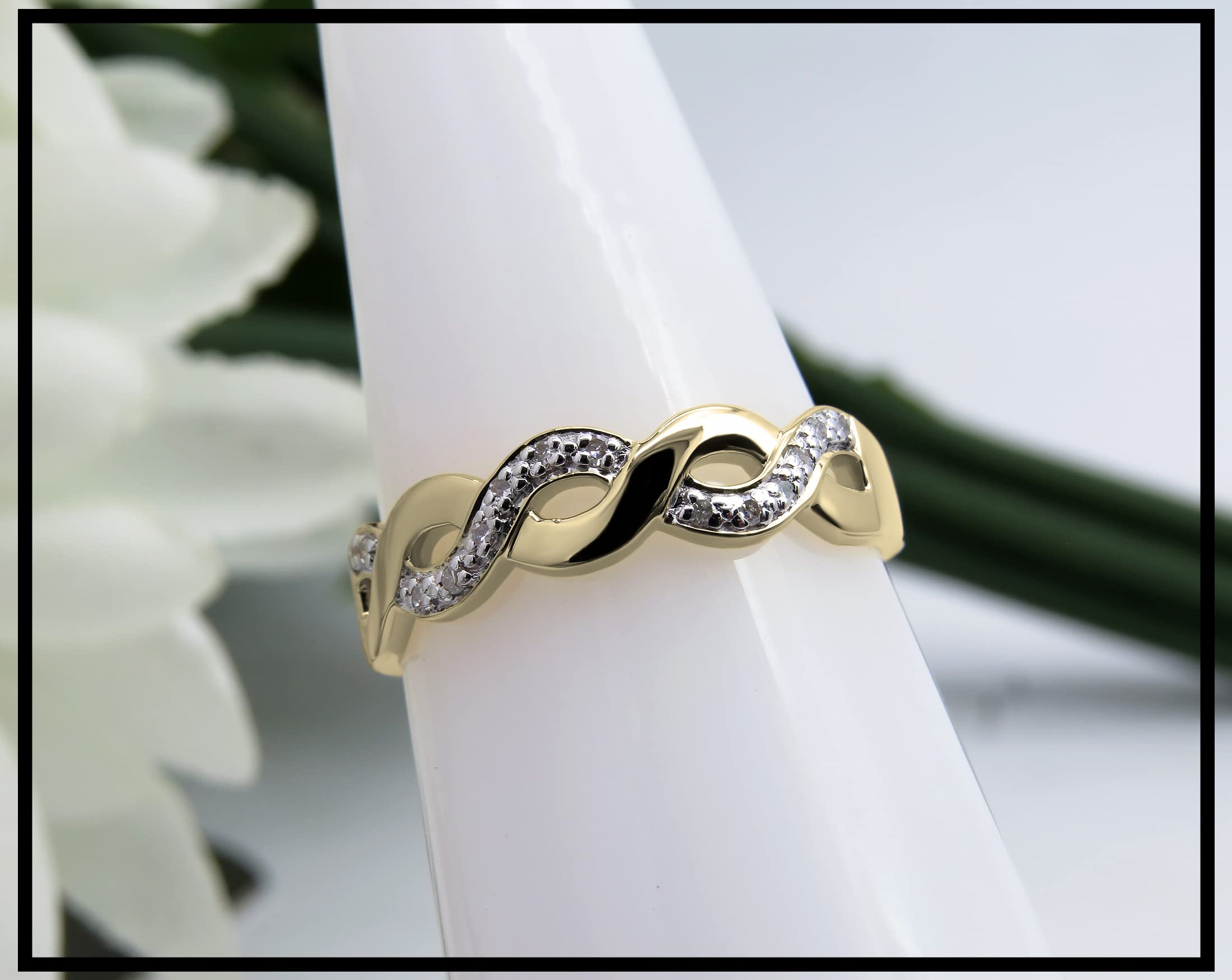 Dazzlingrock Collection 10kt Yellow Gold Women's Round Diamond Woven Twist Ring 1/12 ctw