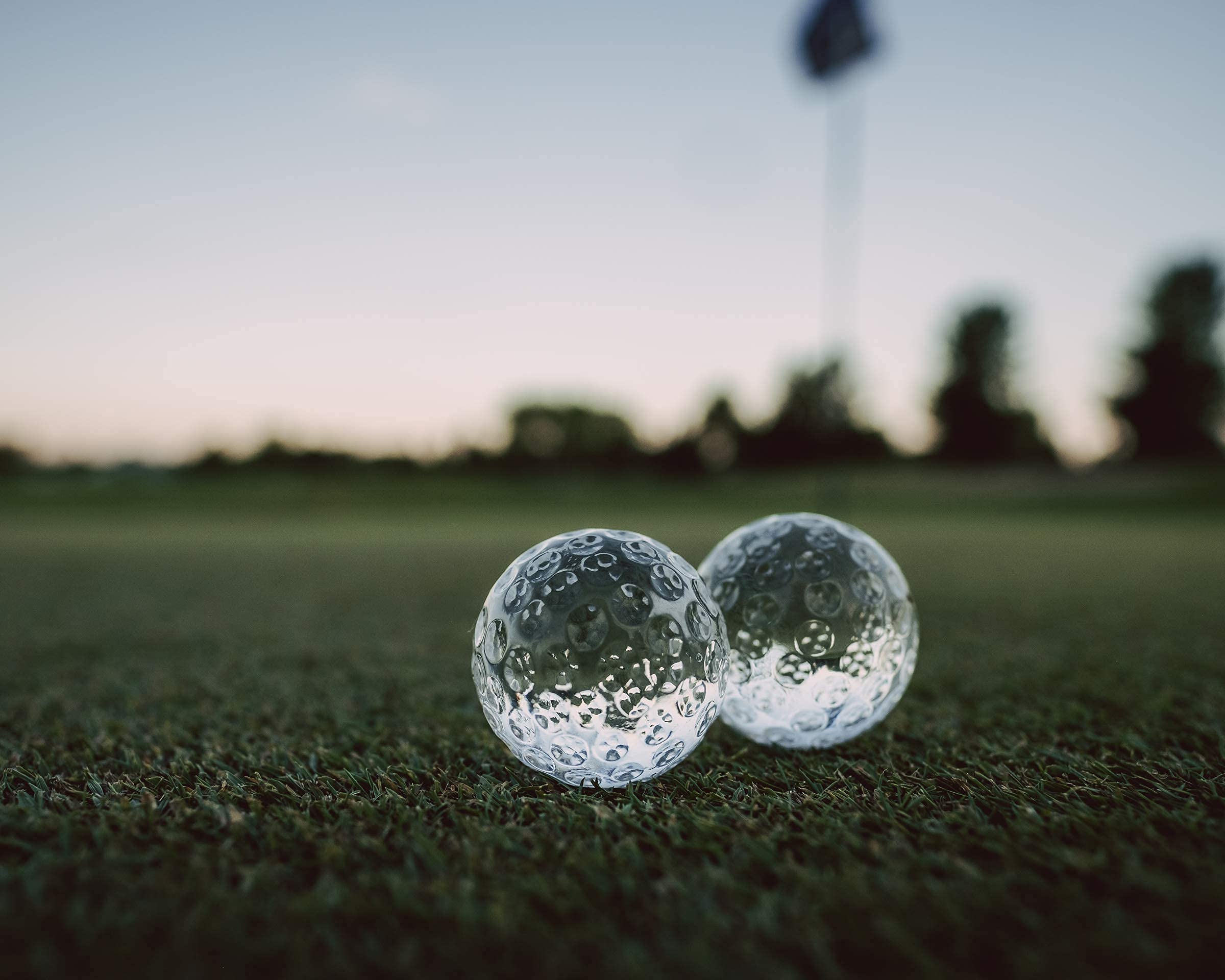 Golf Ball Shaped Whiskey Chillers, Single Whiskey Glass & Storage Bag - Non Lead Crystal Whiskey Stones for Chilling Vodka, Whiskey & Scotch - Fun Cocktail Glasses - Golf Drinking Accessories