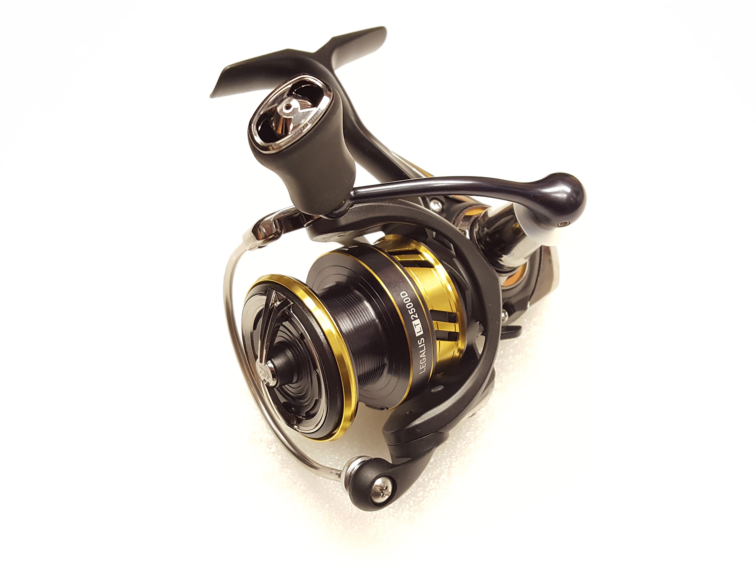 Daiwa Legalis LT 5.3:1 Left/Right Hand Spinning Fishing Reel - LGLT2500D , Black