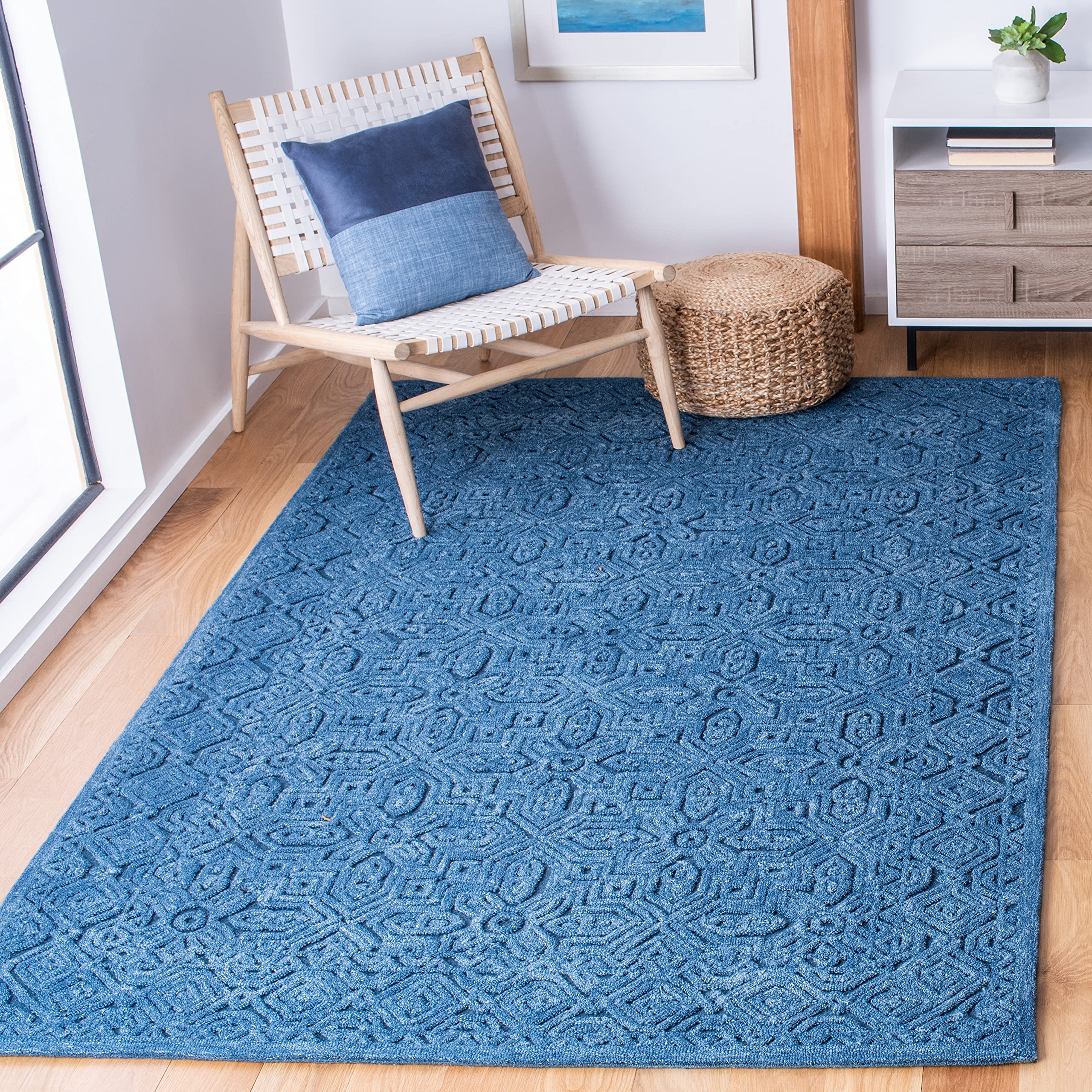 SAFAVIEH Textural Collection Accent Rug - 4' x 6', Dark Blue, Handmade Wool, Ideal for High Traffic Areas in Entryway, Living Room, Bedroom (TXT101N)