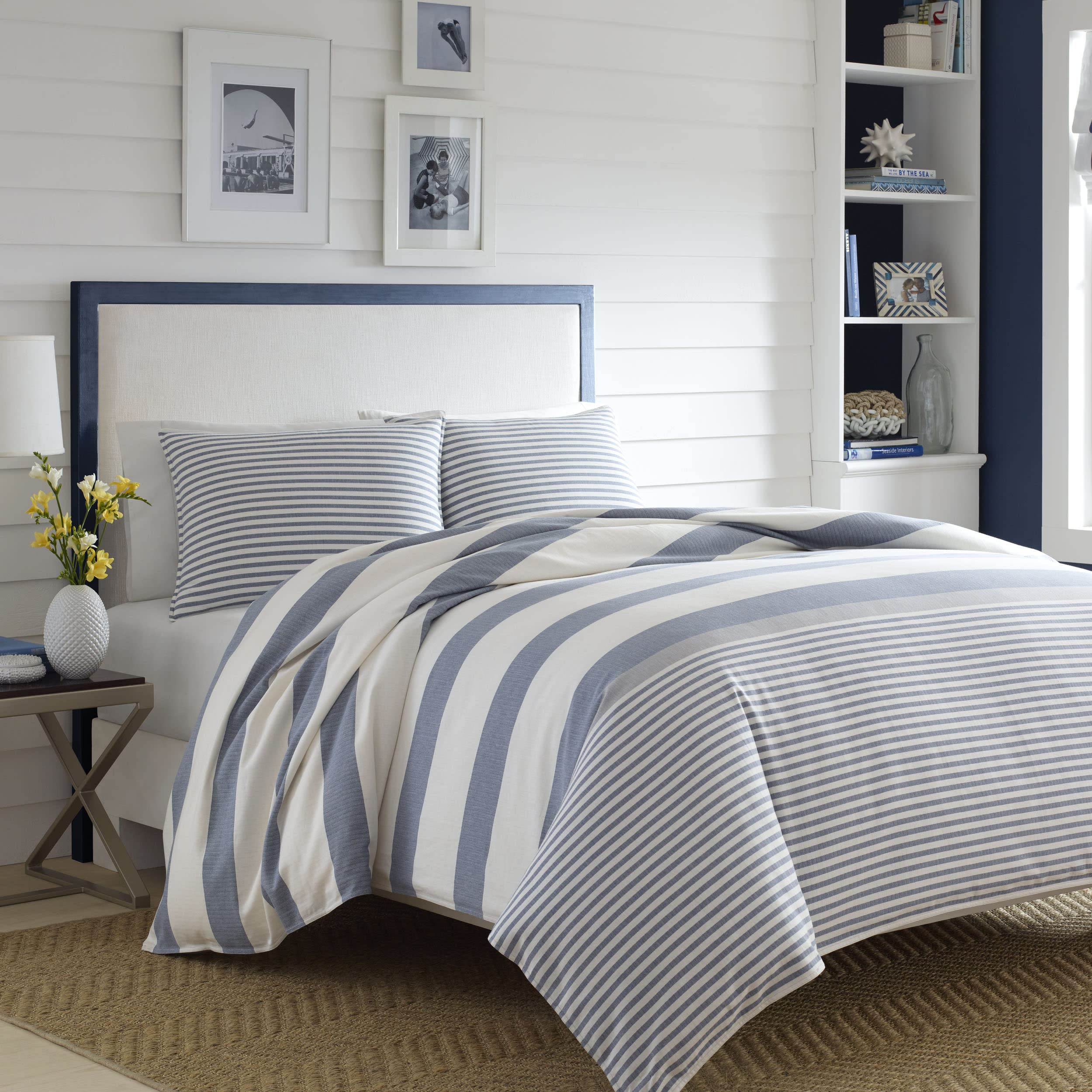Nautica - Queen Duvet Cover Set, Cotton Reversible Bedding with Matching Shams, Mediterranean Inspired Home Decor for All Seasons (Fairwater Blue, Queen)