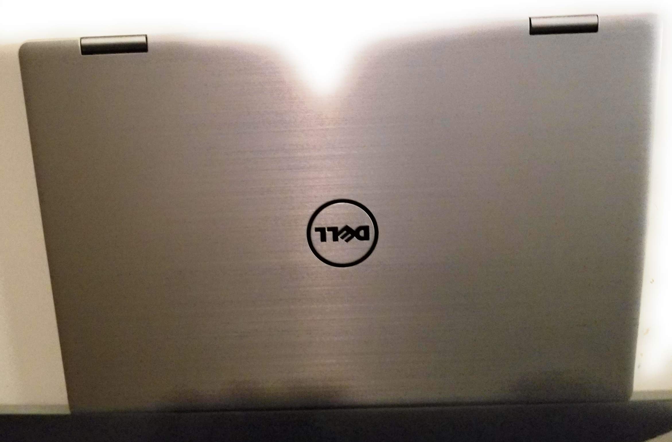 Dell Inspiron 15 7000 2-in-1 I7579-0028GRY - 15.6" FHD Touch - 7th Gen i5-7200U - 8GB - 256GB SSD - Gray
