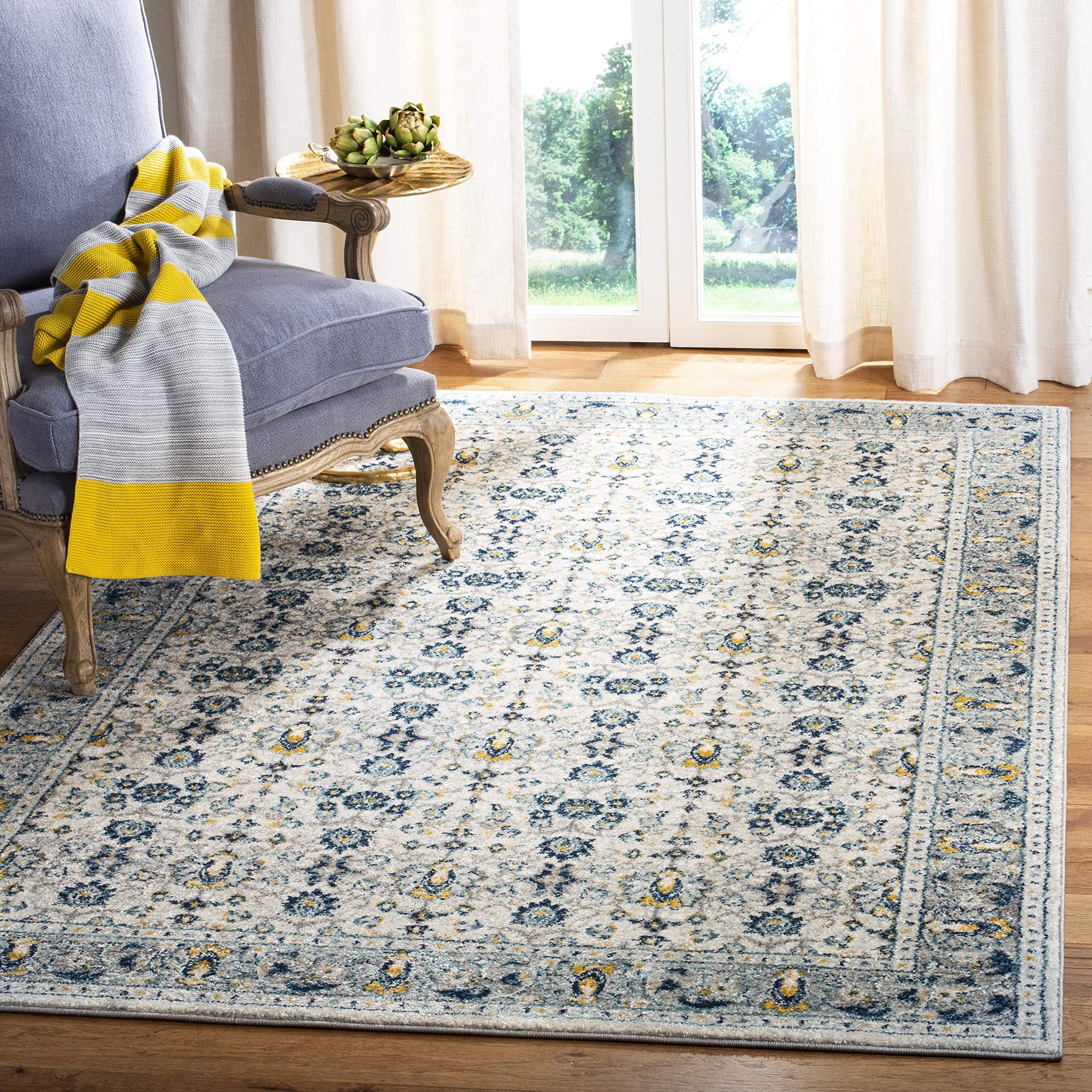 SAFAVIEH Madison Collection Accent Rug - 4' x 6', Ivory & Navy, Oriental Distressed Design, Non-Shedding & Easy Care, Ideal for High Traffic Areas in Entryway, Living Room, Bedroom (MAD151N)