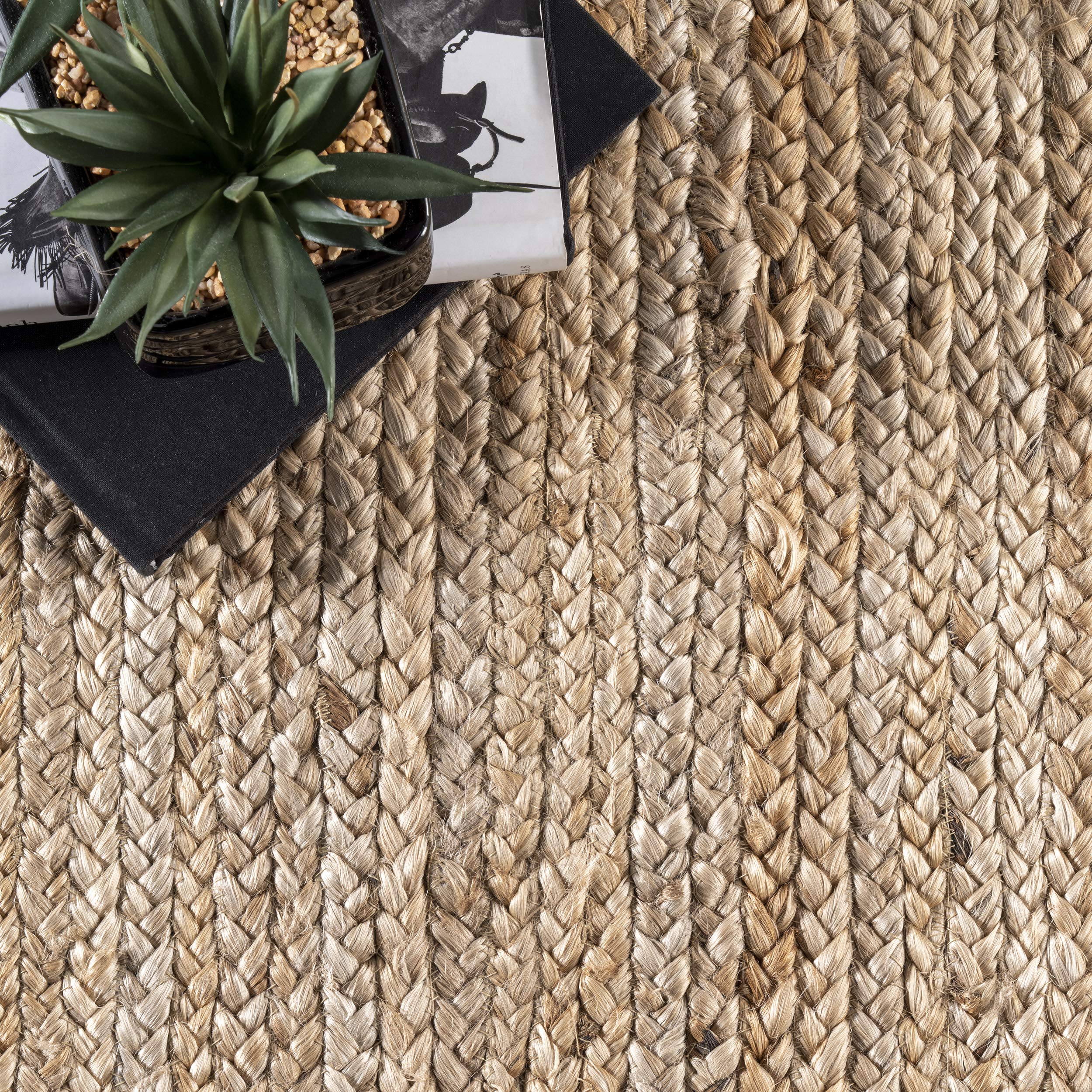 nuLOOM Rigo Hand Woven Farmhouse Jute Area Rug, 4' x 6', Natural