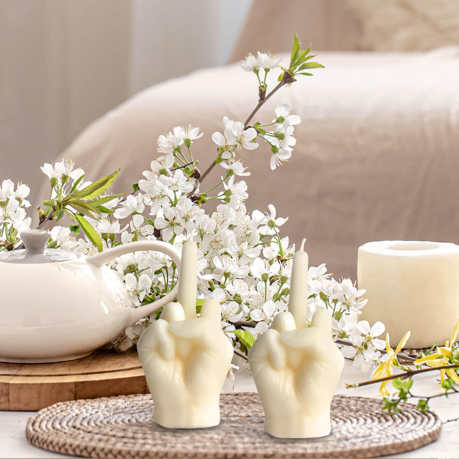 NIMONA Middle Finger Scented Candle, 2 Pcs Apartment Home Decor Aesthetic Soy Wax Hand Gesture Cute Candles, Desk Sculpture Decorations Gift for House, Bedroom and Home Room.