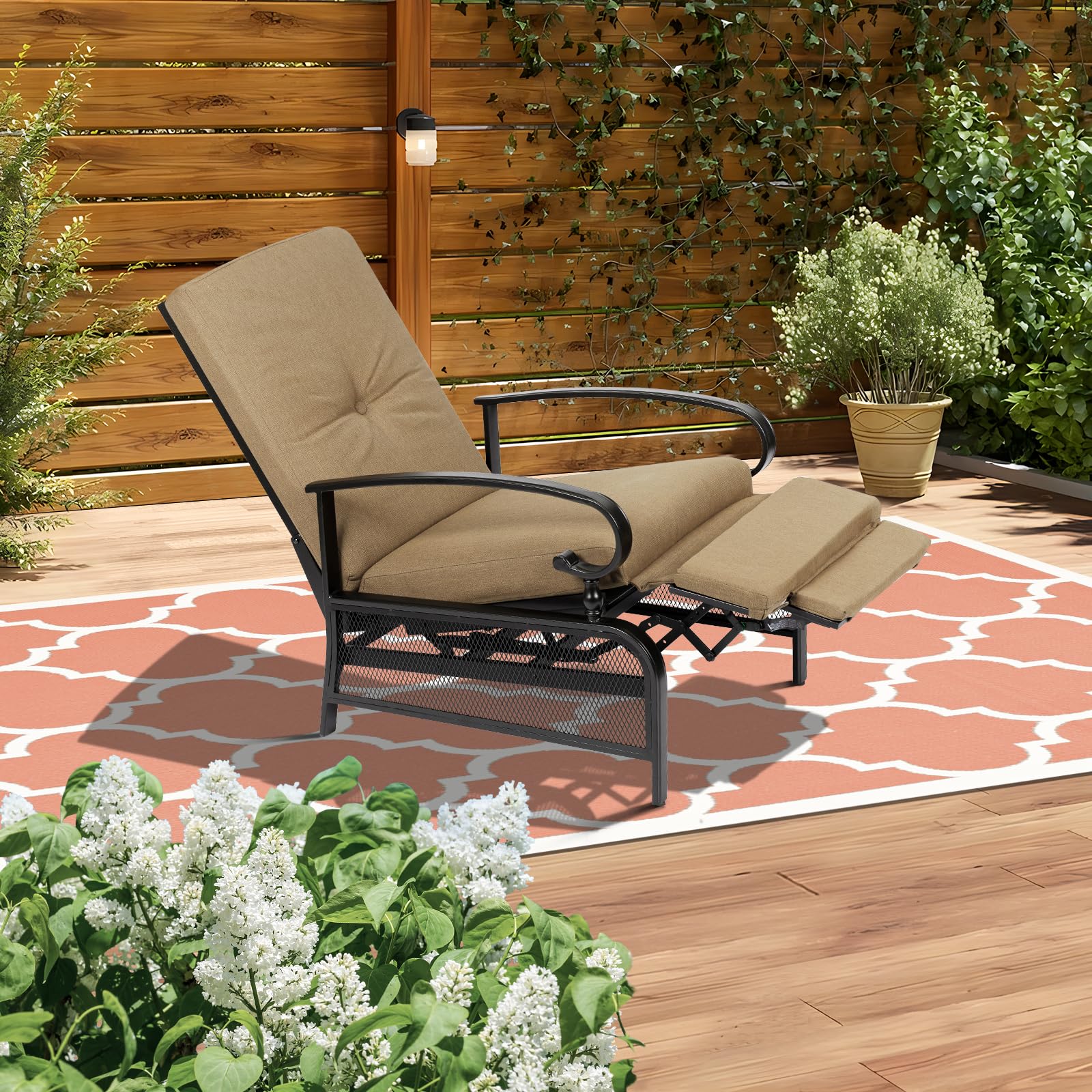 SOLAURA Outdoor Recliner Adjustable Backrest Lounge Chair with Black Metal Frame & Removable Cushions for Porch, Backyard, Pool or Garden (Beige)