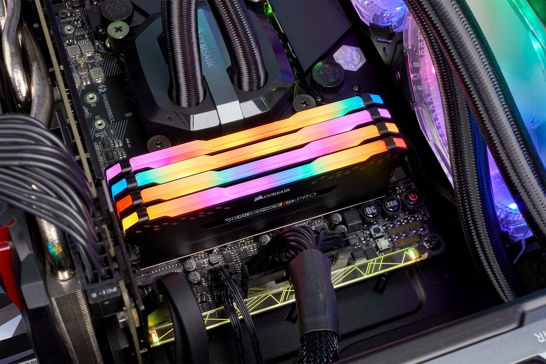 Corsair CMW32GX4M4K4000C19 Vengeance RGB PRO 32GB (4x8GB) DDR4 4000 (PC4-32000) C19 Desktop Memory Black