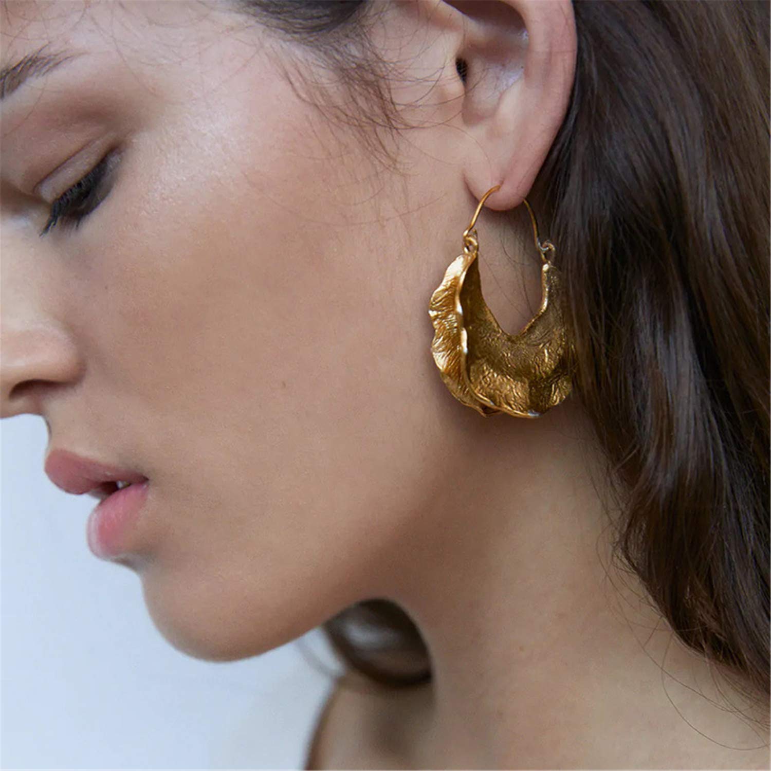 DAMLENG Simple Fashion Large Vintage Gold Circle Hoop Earrings Boho Irregular Hollow Shield Shape Dangle Drop Earrings for Women Statement Jewelry Gifts (Gold)