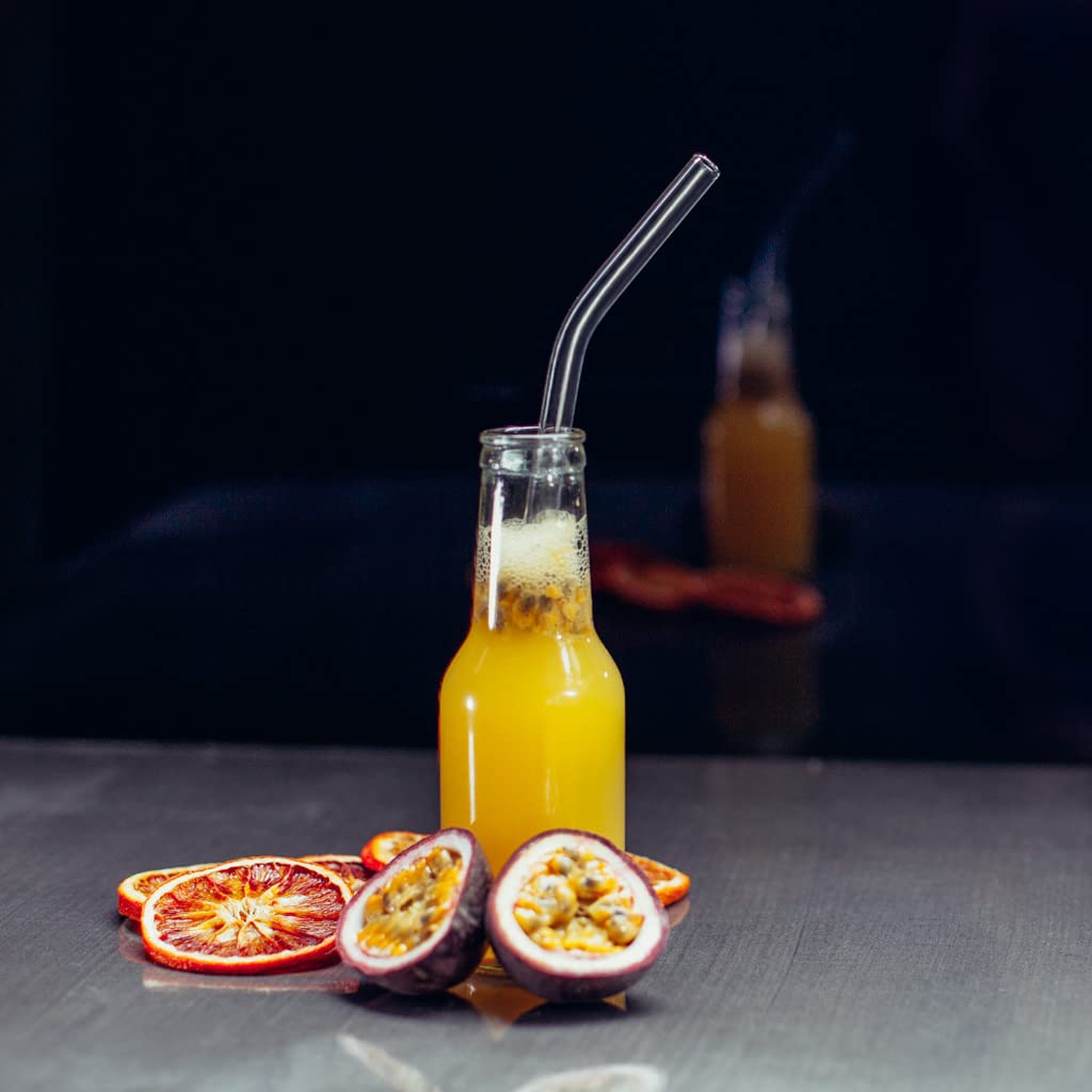 Halm Glass Straws - 6 Reusable 9 Inch Bent Drinking Straws + Plastic-Free Cleaning Brush - Dishwasher Safe - Eco-Friendly - Perfect for Smoothies, Cocktails, Boba - Made in Germany