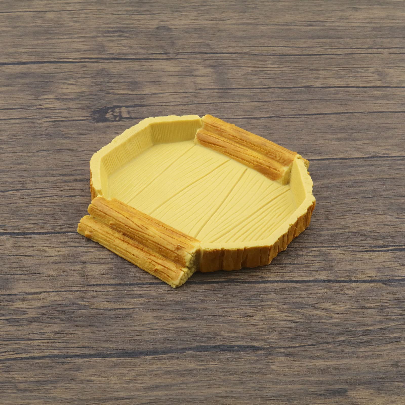 Micro Traders Reptile Water Bowl Resin Food Dish Bearded Dragon Feeding Tray for Chameleon Turtle Lizard Gecko Spider Amphibian Supplies 14.7x14x2cm