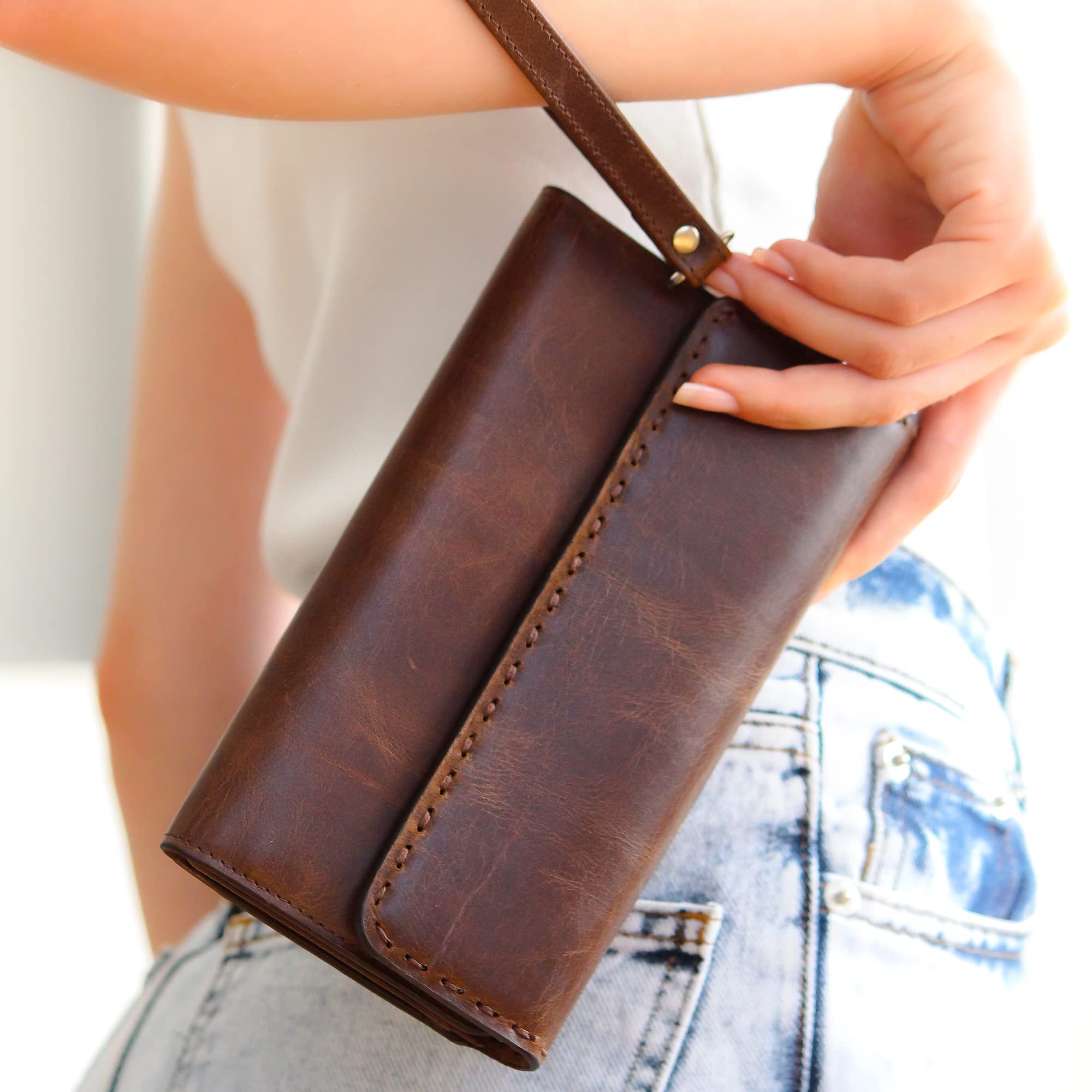 Genuine Leather Wallets for Women, Leather Wallet with Large Wristlet and Phone Holder, Women's Leather Wallet with Wristlet Strap