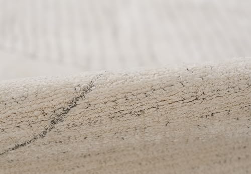 Momeni Rugs WREN 2 Area Rug, 5'3" X 7'3" Ivory Carpet for Living Room, Bedroom, Hallways, Bathroom, and Home Office