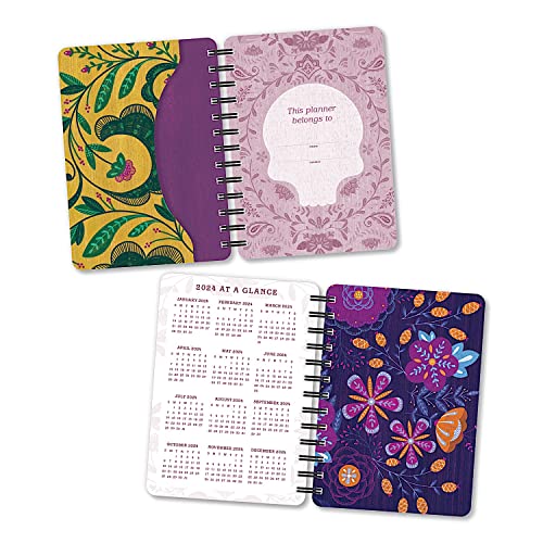Sugar Skull 2022 - 2023 On-the-Go Weekly Planner: 17-Month Calendar with Pocket (Aug 2022 - Dec 2023, 5" x 7" closed)