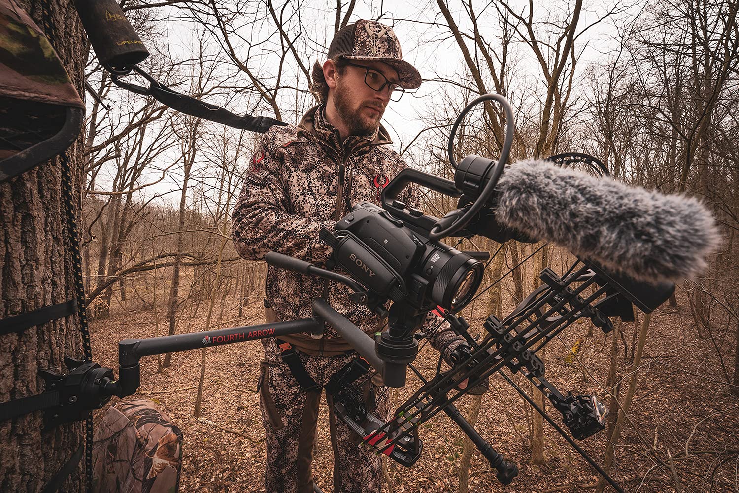Fourth Arrow Stiff Arm Camera Arm Mount for Trees, Lightweight, Aluminum, 360 Tool-Less Leveling, Stable Bracket for Filming Hunts, Wide Range of Motion