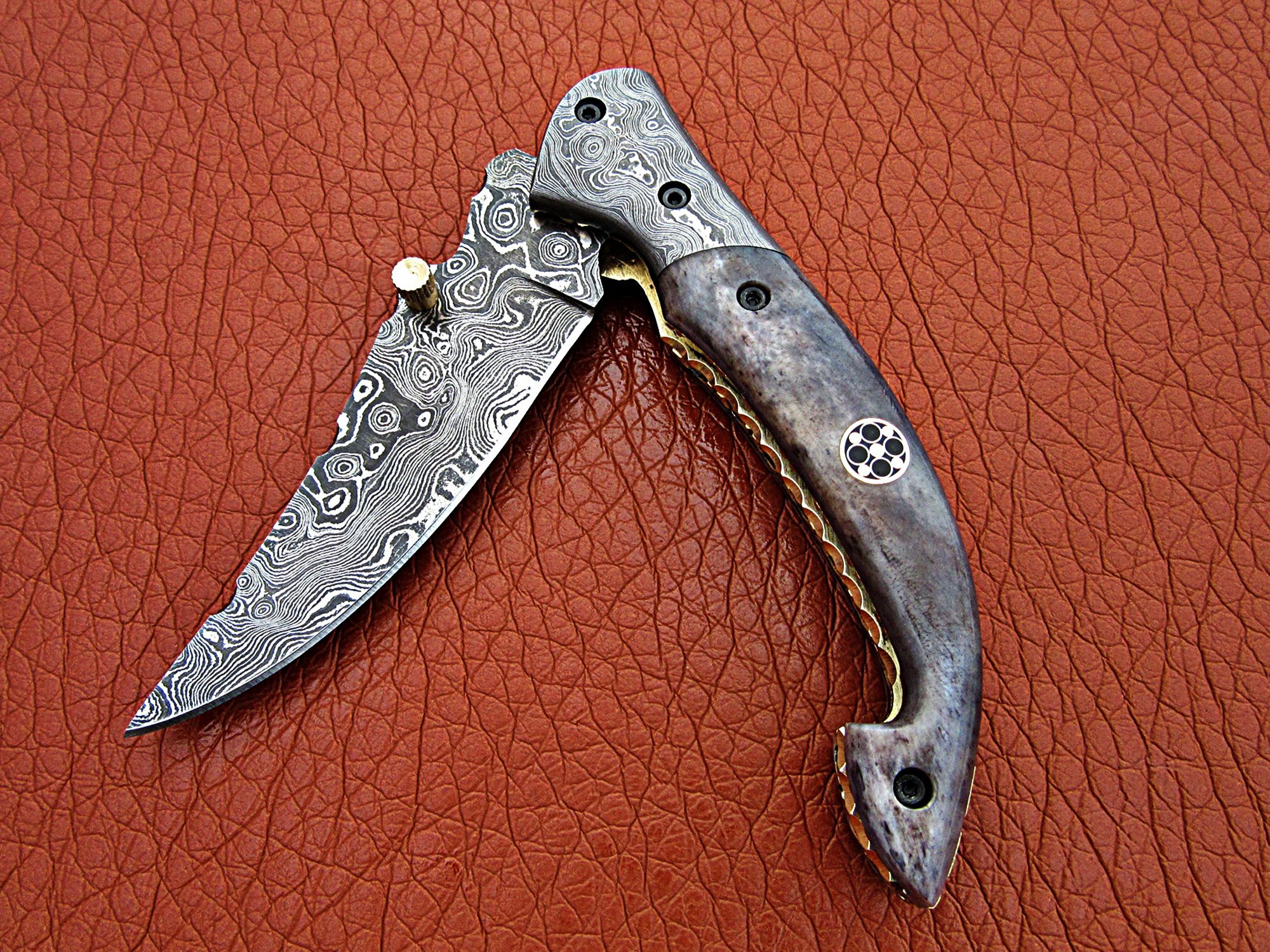 DR-5202-B Custom made damascus blade and bolsters awesome folding/Pocket knife