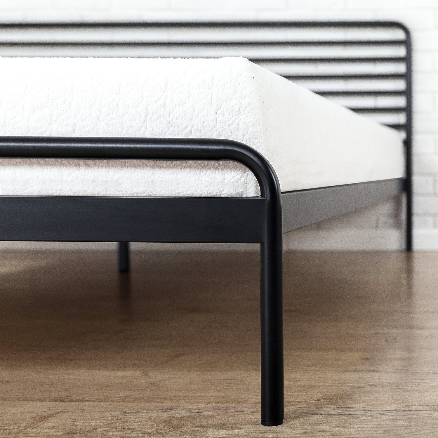 ZINUS Tom Metal Platform Bed Frame Mattress Foundation, No Box Spring Needed, Wood Slat Support. Design Award Winner, King, Black
