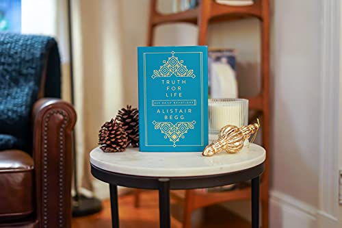 Truth for Life: 365 Daily Devotions (A Gospel-Saturated Gift Devotional for the Entire Year - Includes a Yearly Bible Reading Plan, Durable Cover, and Ribbon Marker)