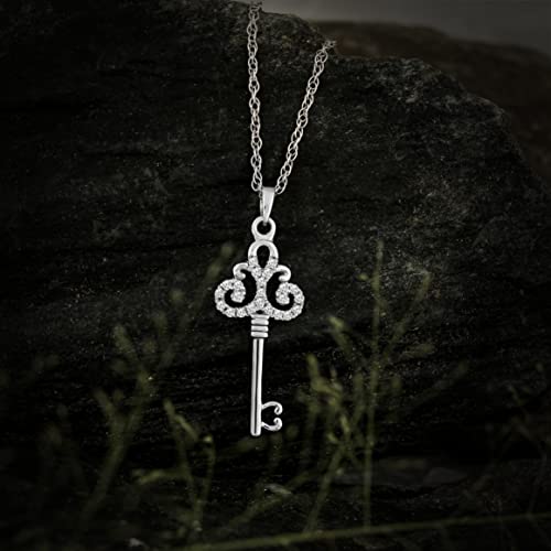 Elmas 1/10CT Round White Diamond 10K White Gold Dainty Key Pendant Necklace for Women