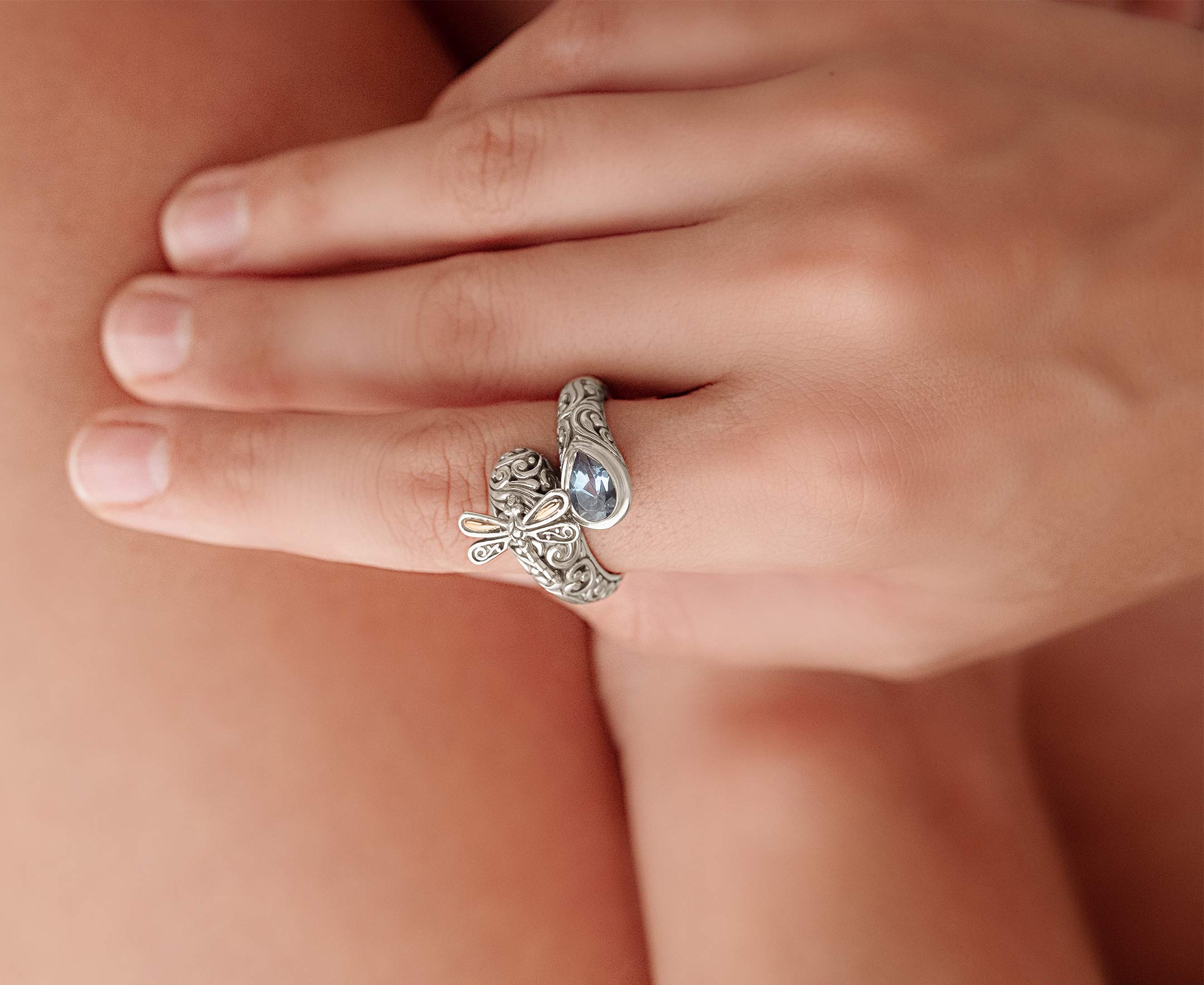 DEVATA Sterling Silver 925 and 18K Gold with Blue Topaz Sweet Dragonfly Bali Filigree Bypass Ring SFM8537ABT (Size 07)