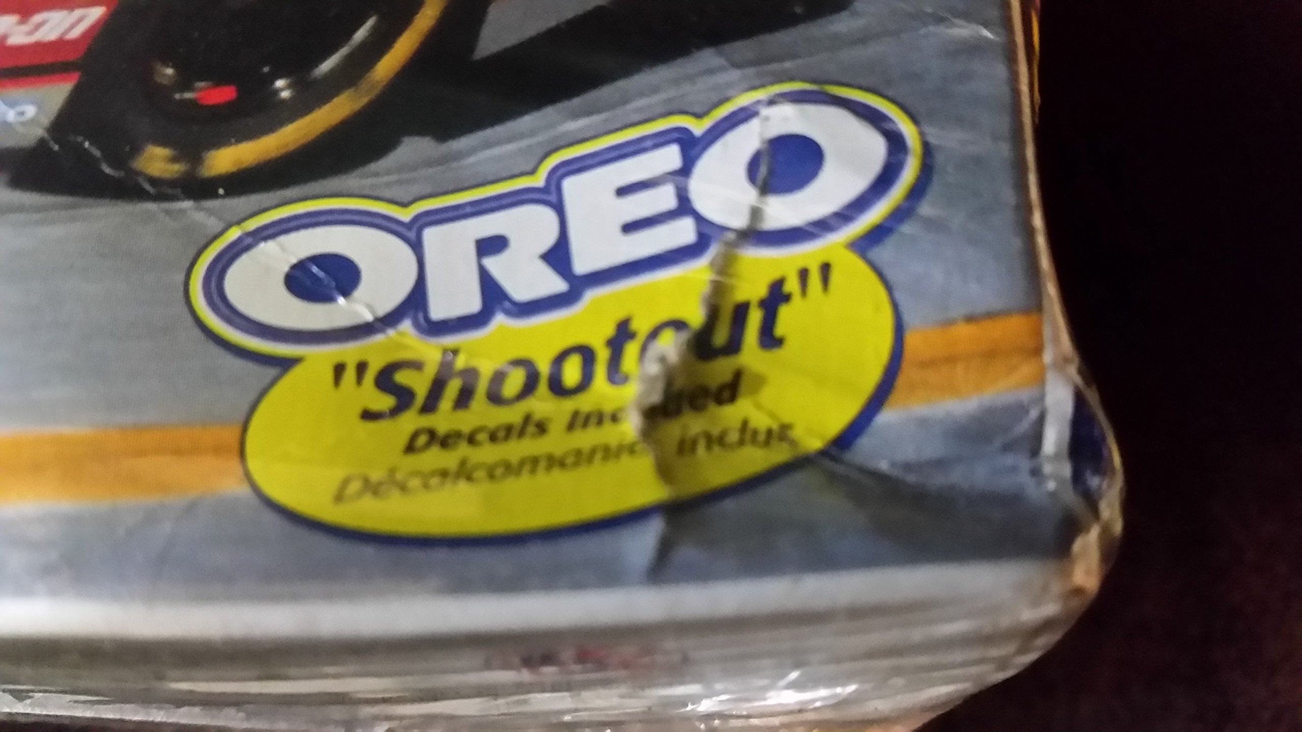Revell Dale Earnhardt 2001 Monte Carlo Goodwrench Service Plus Model Kit (Oreo "Shootout" Decals Included)
