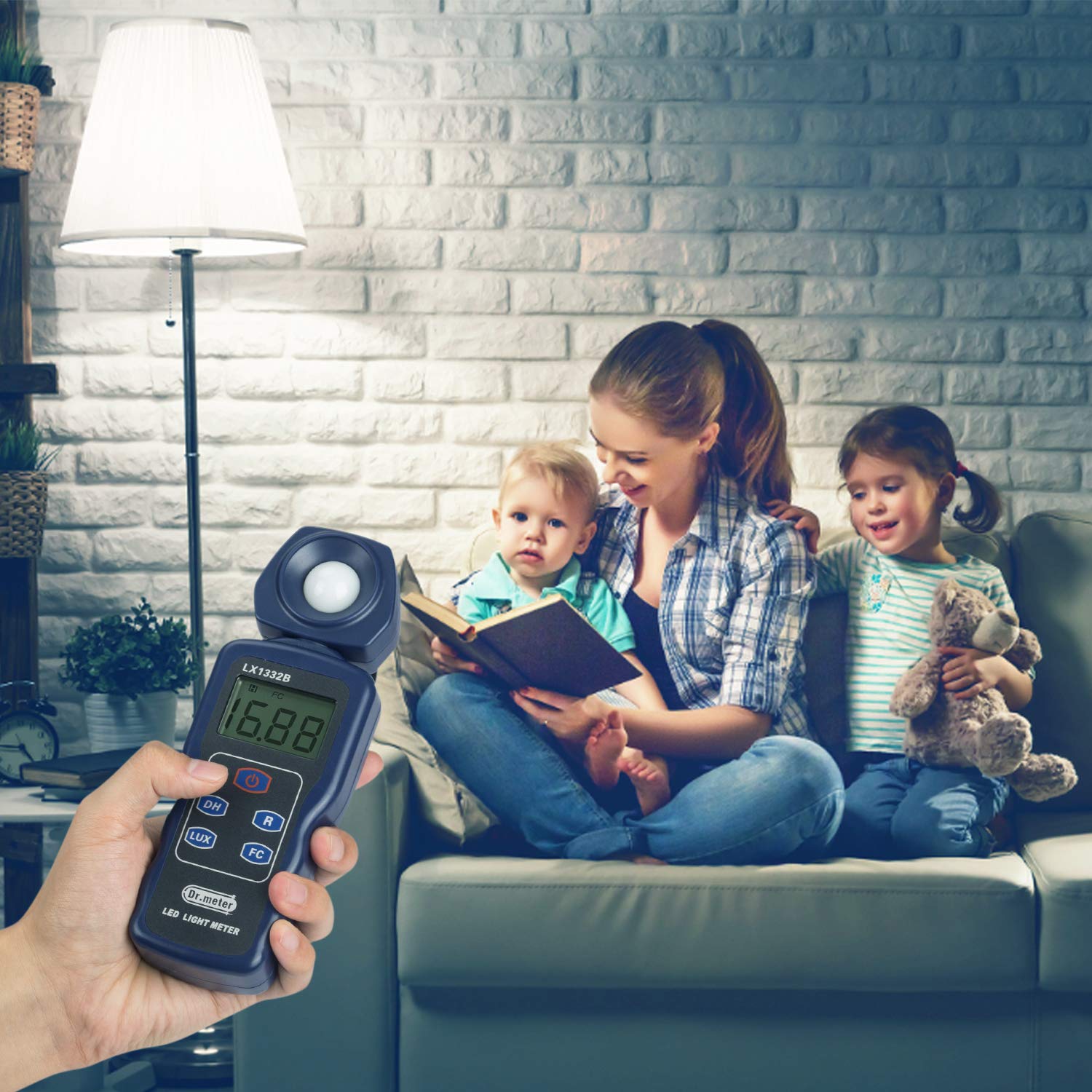 Dr.meter Professional LED Light Meter, Digital Illuminance Meter with 0-200,000 Measuring Ranges and 270 Degree Rotatable Detector