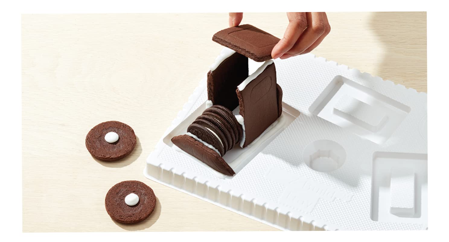 Holiday Oreo Train kit, 21.6935 Ounce