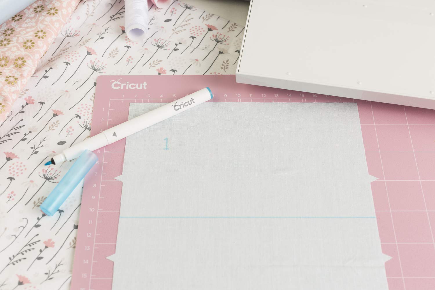 Cricut Washable Fabric Pen, Blue, 5 Pack
