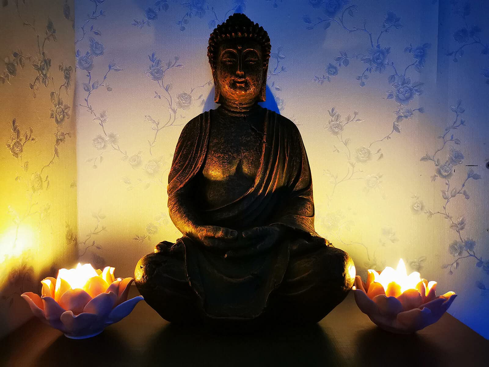 ZOWIE KING Meditating Buddha Statue for Home, 12" Buddha Decor Desk Zen Garden Buddah Decoration Home Figurine